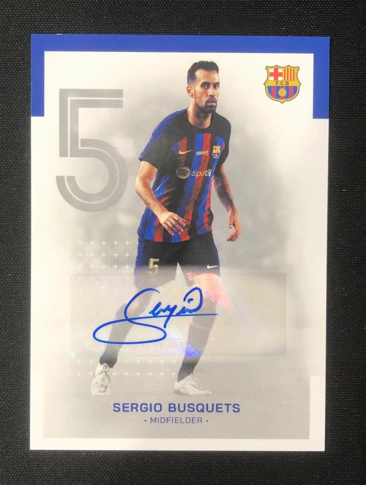 2023 Topps 巴塞罗那 Sergio Busquets 【长安代卖】2023 Topps 巴塞罗那队盒 塞尔吉奥布斯克茨 签字 【黑布 ...
