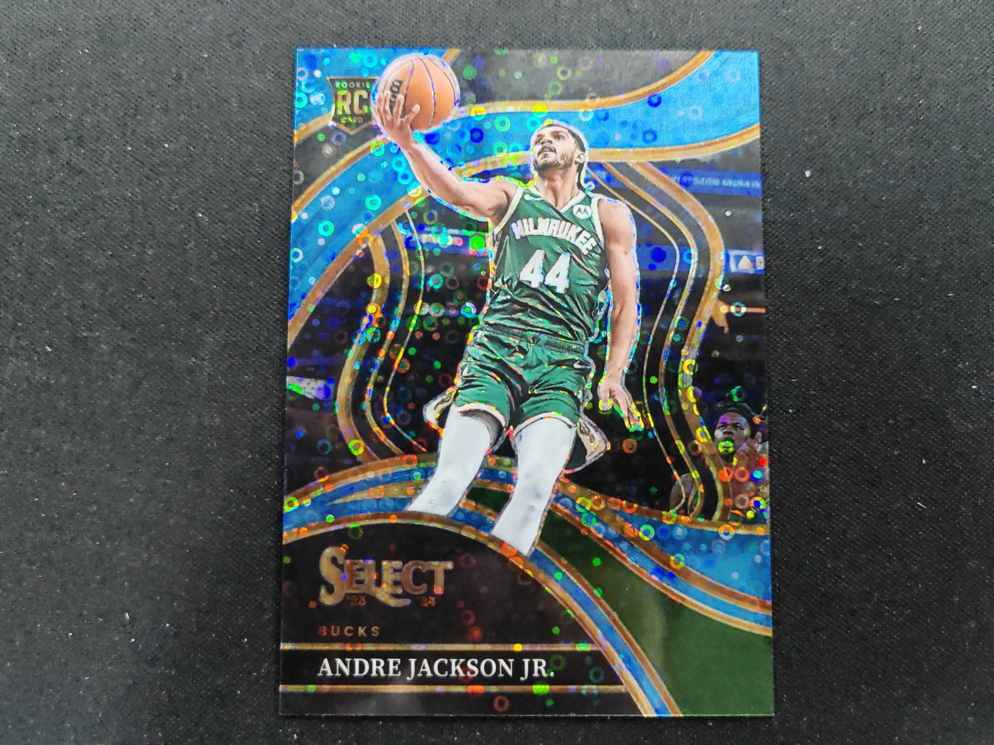 2023-24 Panini select Andre Jackson Jr. RC SC球星卡 新秀 雄鹿 安德烈杰克逊 天蓝泡泡折 三级 ...