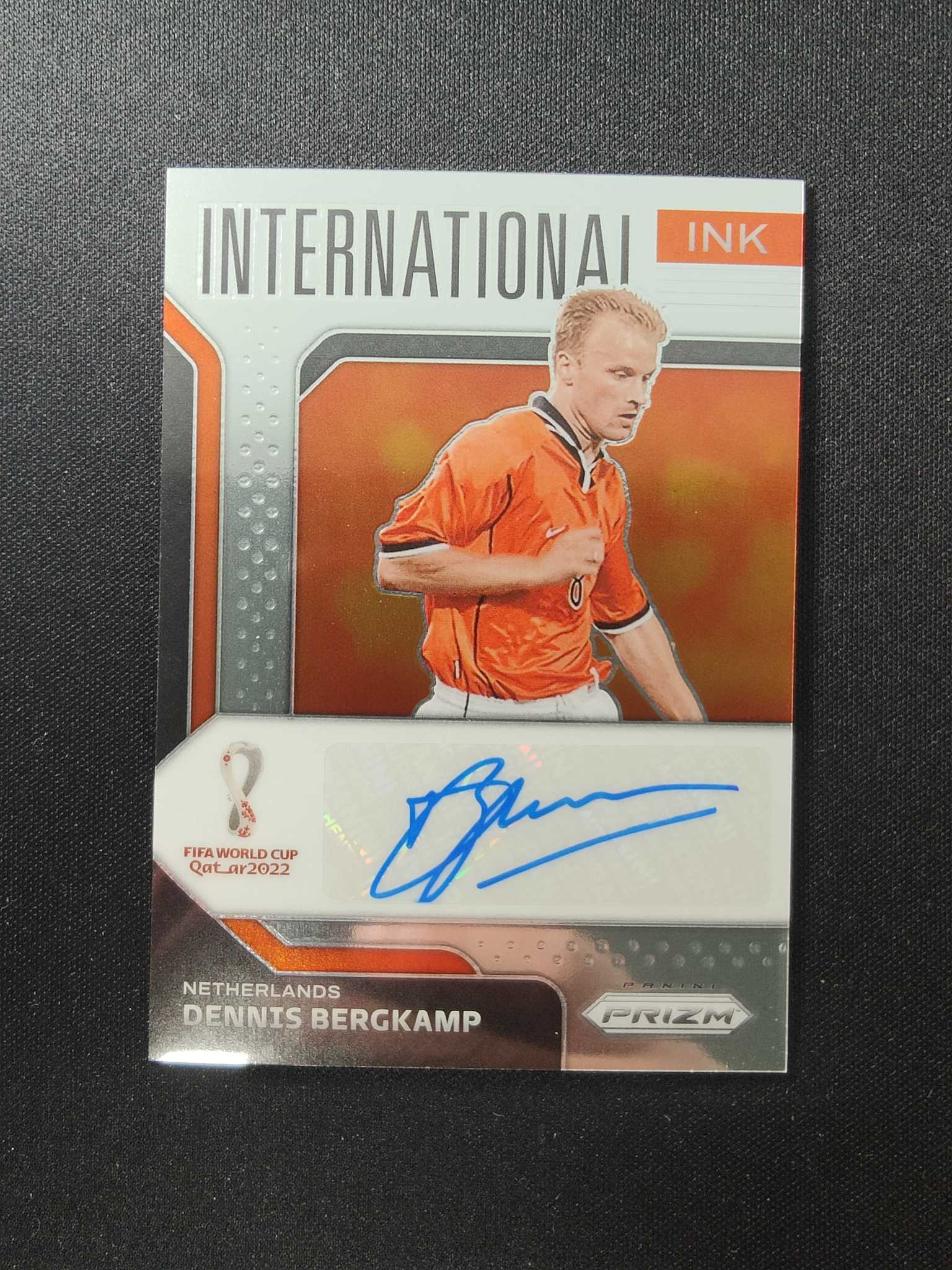 【六代目专业代拍】2022 Panini Prizm Dennis Bergkamp 世界杯 PZ 荷兰 传奇 博格坎普 ink签字 完美签 ...