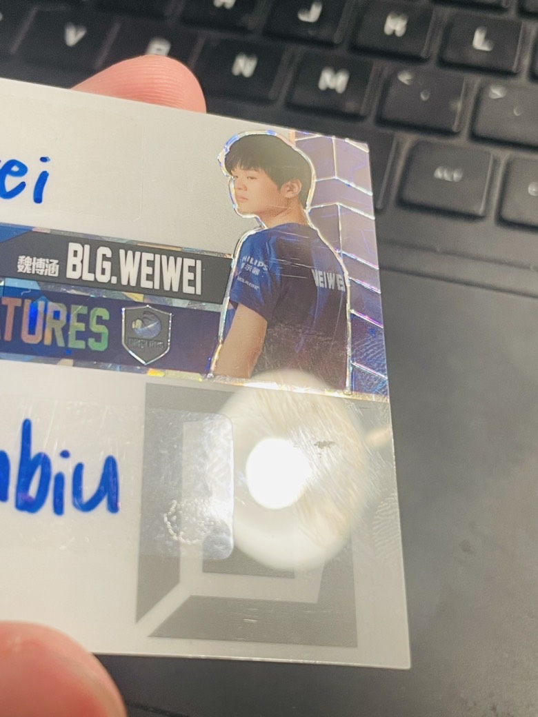 2022 Buffun LPL Biubiu 元年 LOL 英雄联盟 BLG 余磊鑫 weiwei 魏博涵 biubiu 双签 04/25编 蓝碎冰 签字 卡淘