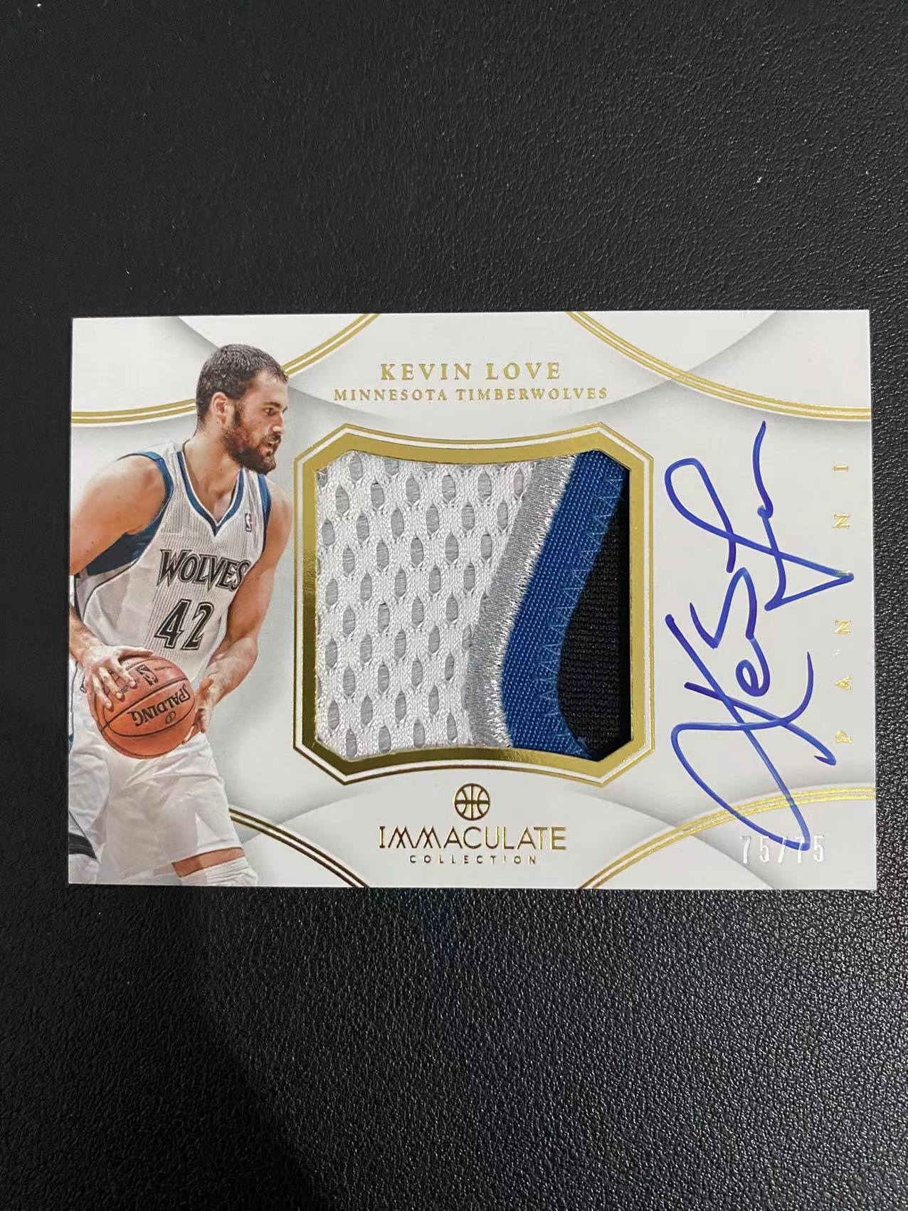 【陈氏拍卖】2012-13 Panini Immaculate Kevin Love IMM 乐福 签字 卡签 实物球衣衣料 大窗切割 ...