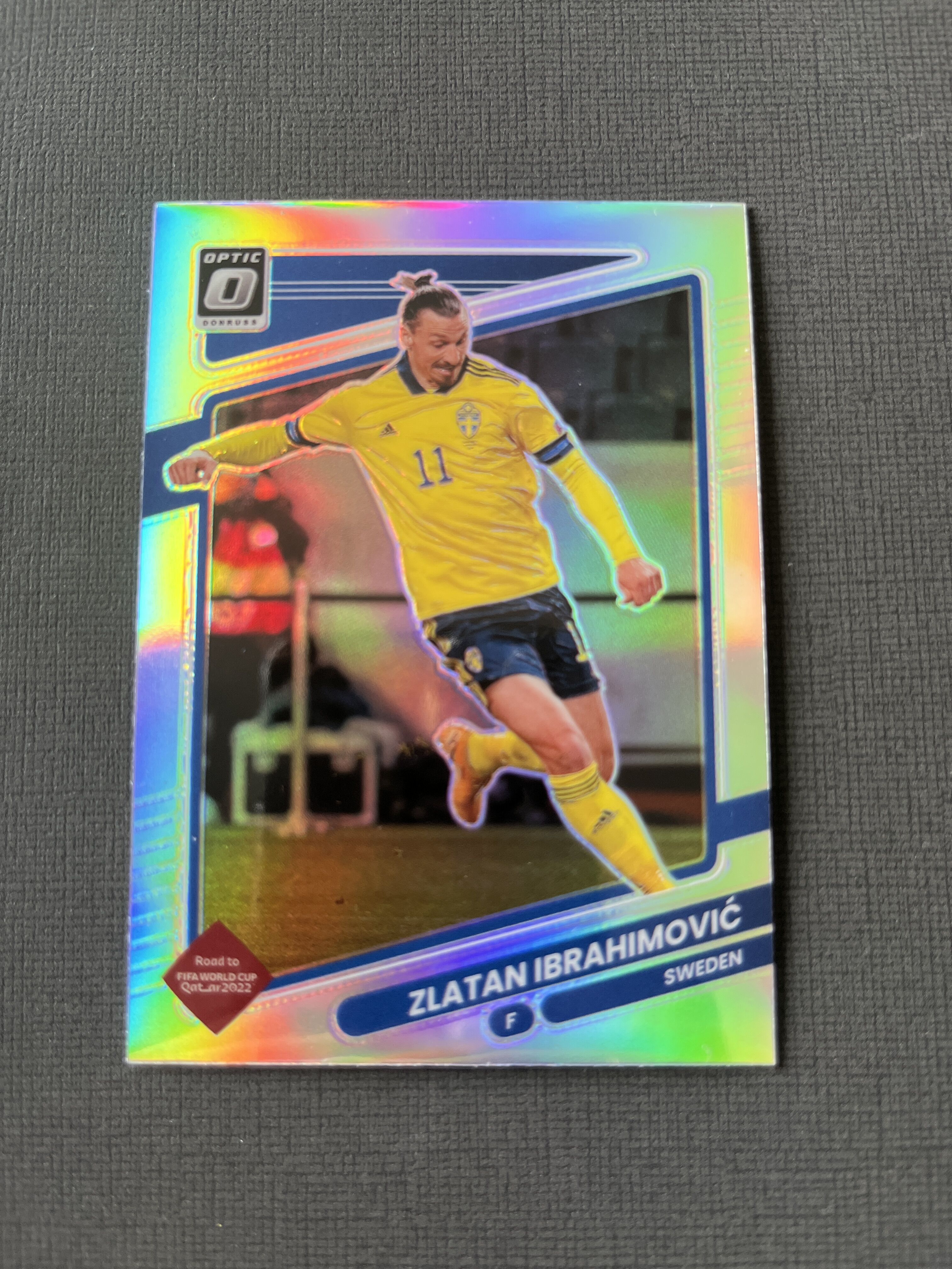 2021-22 Panini optic Zlatan Ibrahimovic 世界杯 伊布拉希莫维奇 瑞典 base 银折 卡淘
