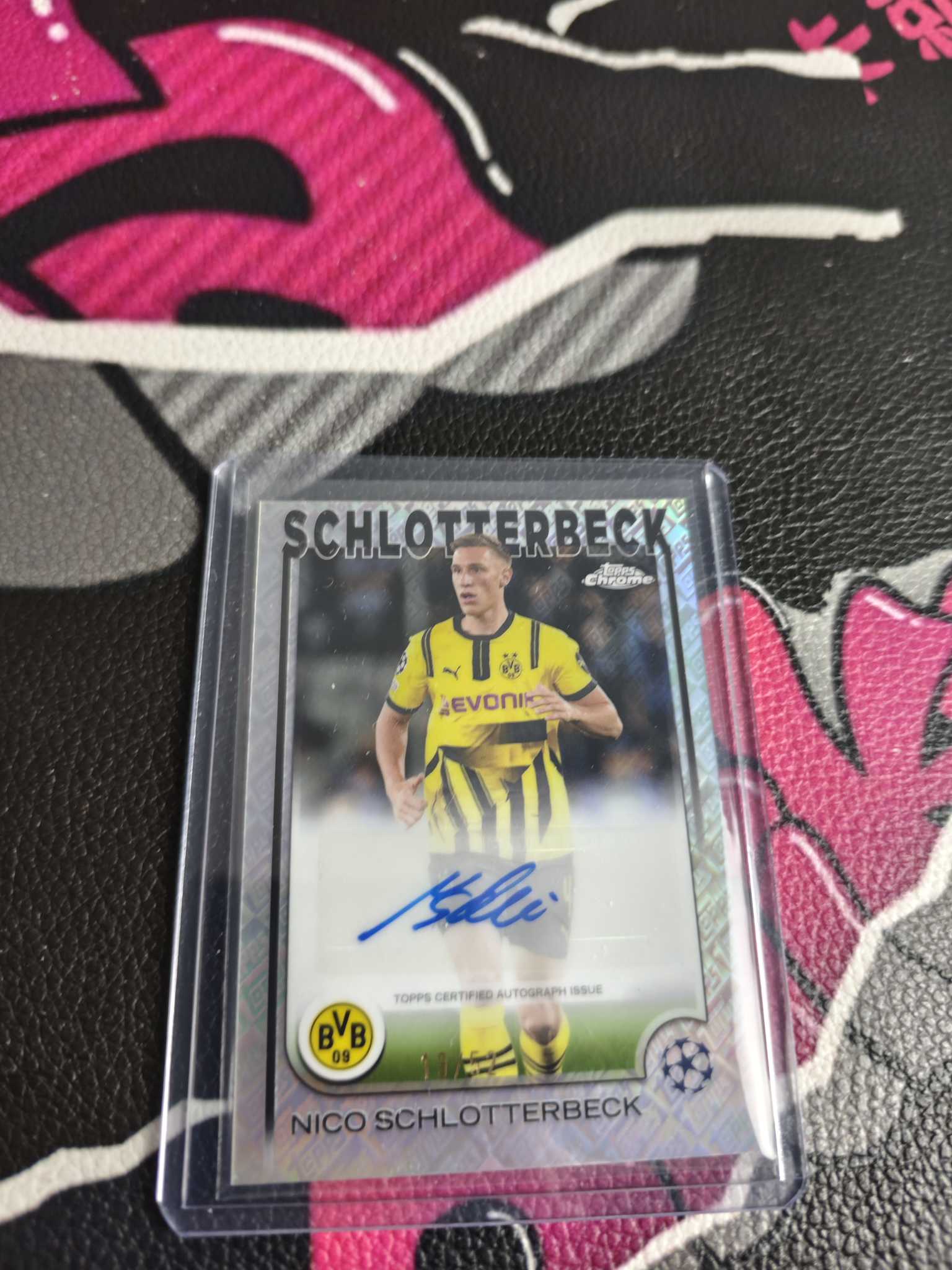 2025 Topps Chrome Nico Schlotterbeck 【小灰机】欧冠TC系列 施洛特贝克 19/52编 topps折 签字 ...