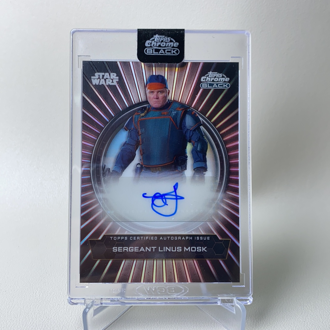 【弈卡代拍】2025 Topps Star Wars Chrome 星战 星球大战 黑盒 原封砖 莱纳斯·莫斯克中士Sergeant ...