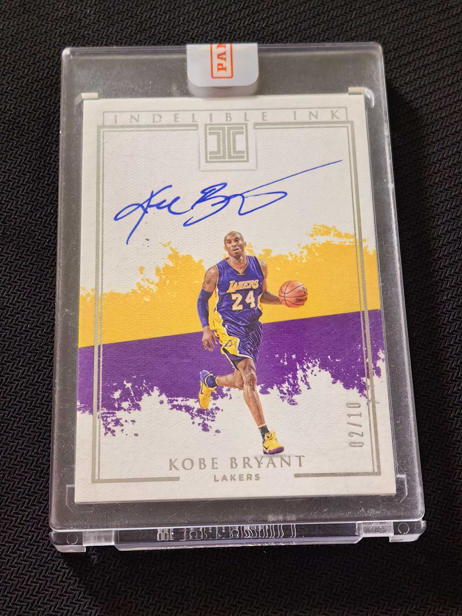 2019-20 Panini Impeccable Kobe Bryant 小真金白银 科比 签字 去世之后交换回来 绝笔卡签 完美设计 金版 02/10编 女儿gigi同背 意义非凡 原封砖 ...