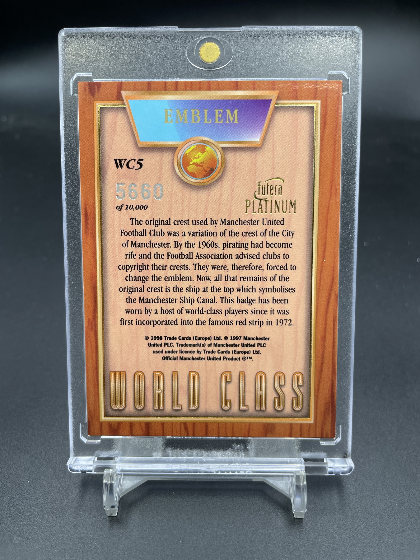 1998 FUTERA 福特拉 WORLD CLASS EMBLEM 白金版本 红魔 曼联 大比例 队徽 队标 限量编号卡 弗格森 贝克汉姆 ...