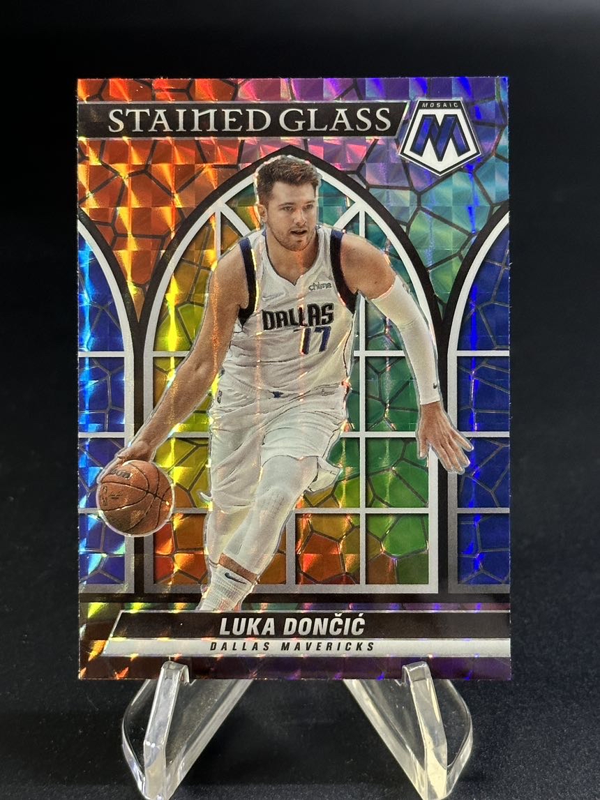 2021-22 Panini Mosaic Luka Doncic 卢卡东契奇 独行侠 马赛克 教堂特卡 Stained Glass 折射 大 ...