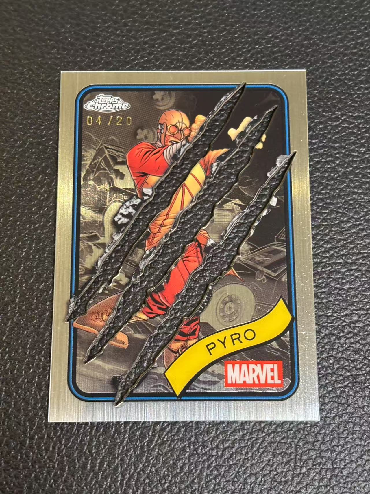 2025 Topps Marvel (MCU) Chrome Pyro 火人 04/20编 狼爪变化版 镂空设计 漫威 瑕疵如图 ...