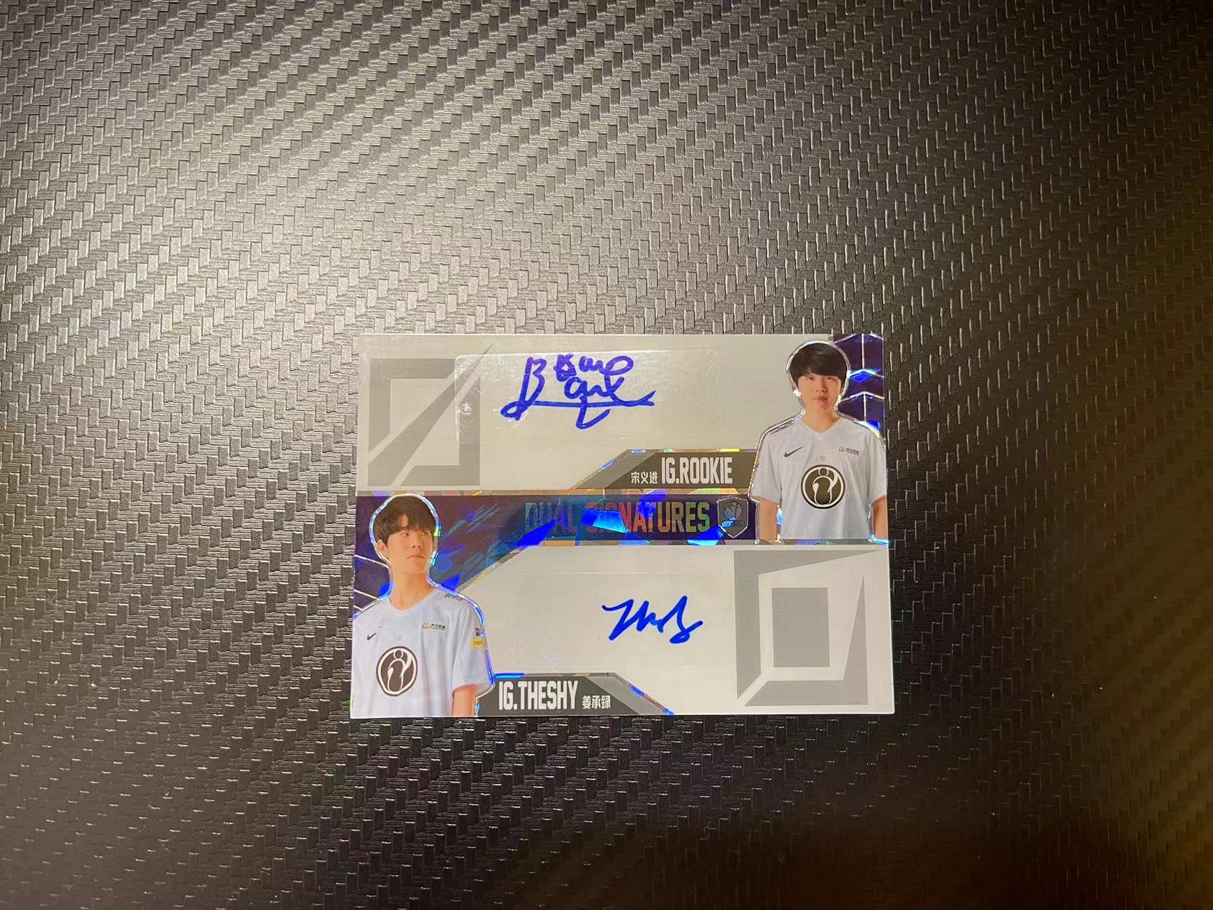 2022 LPL BUFFUN The Shy 不凡卡玩品 LPL 光启系列 IG THESHY/ROOKIE 宋义进/姜承錄 双人签字 05/25编 蓝碎冰 贴签 （院长） 卡淘