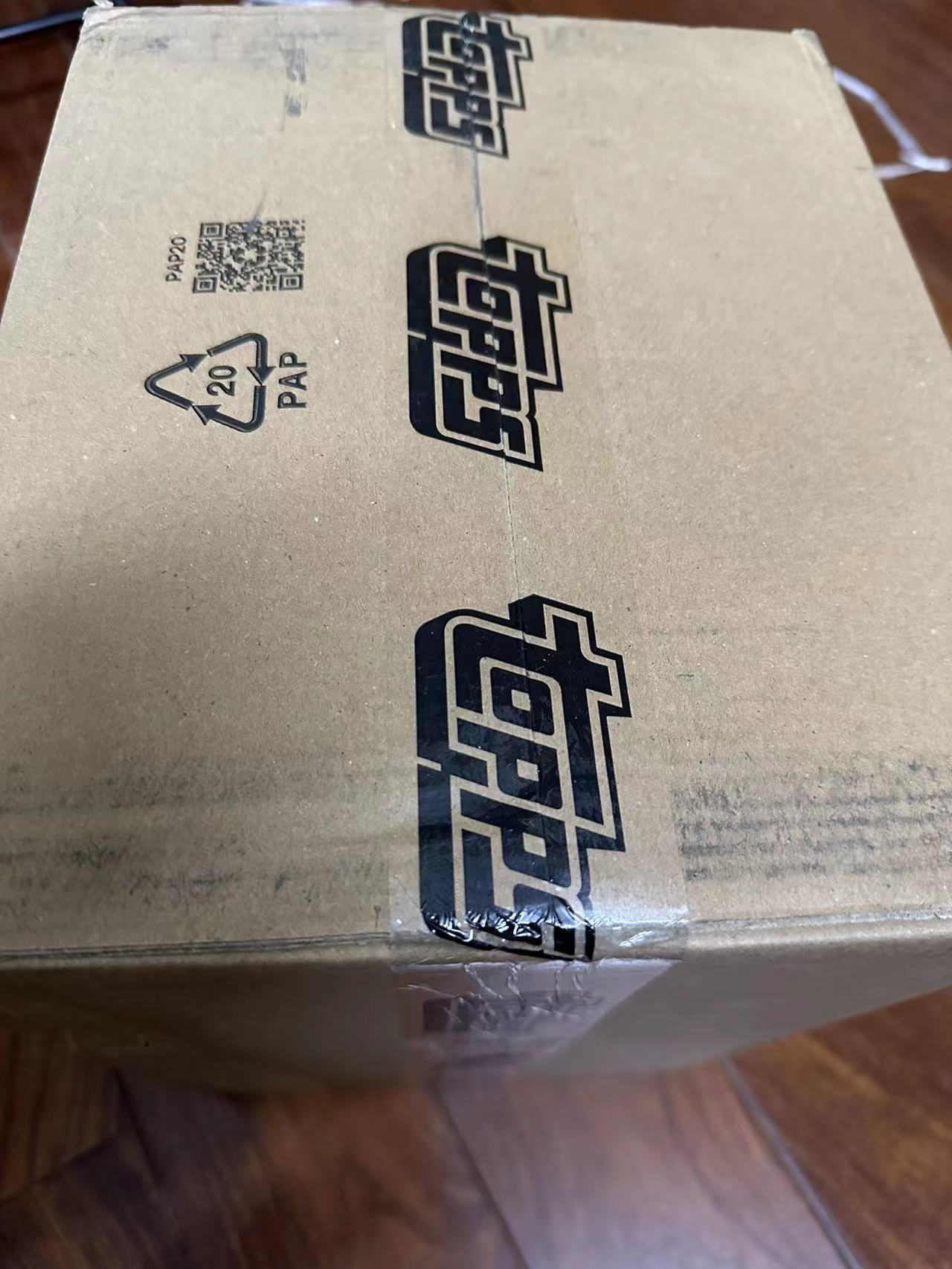 2024 Topps Arsenal Forever Arsenal 爆金拍卖 2024 阿森纳永恒队盒 原箱 6盒 每盒3签字 亨利 ...