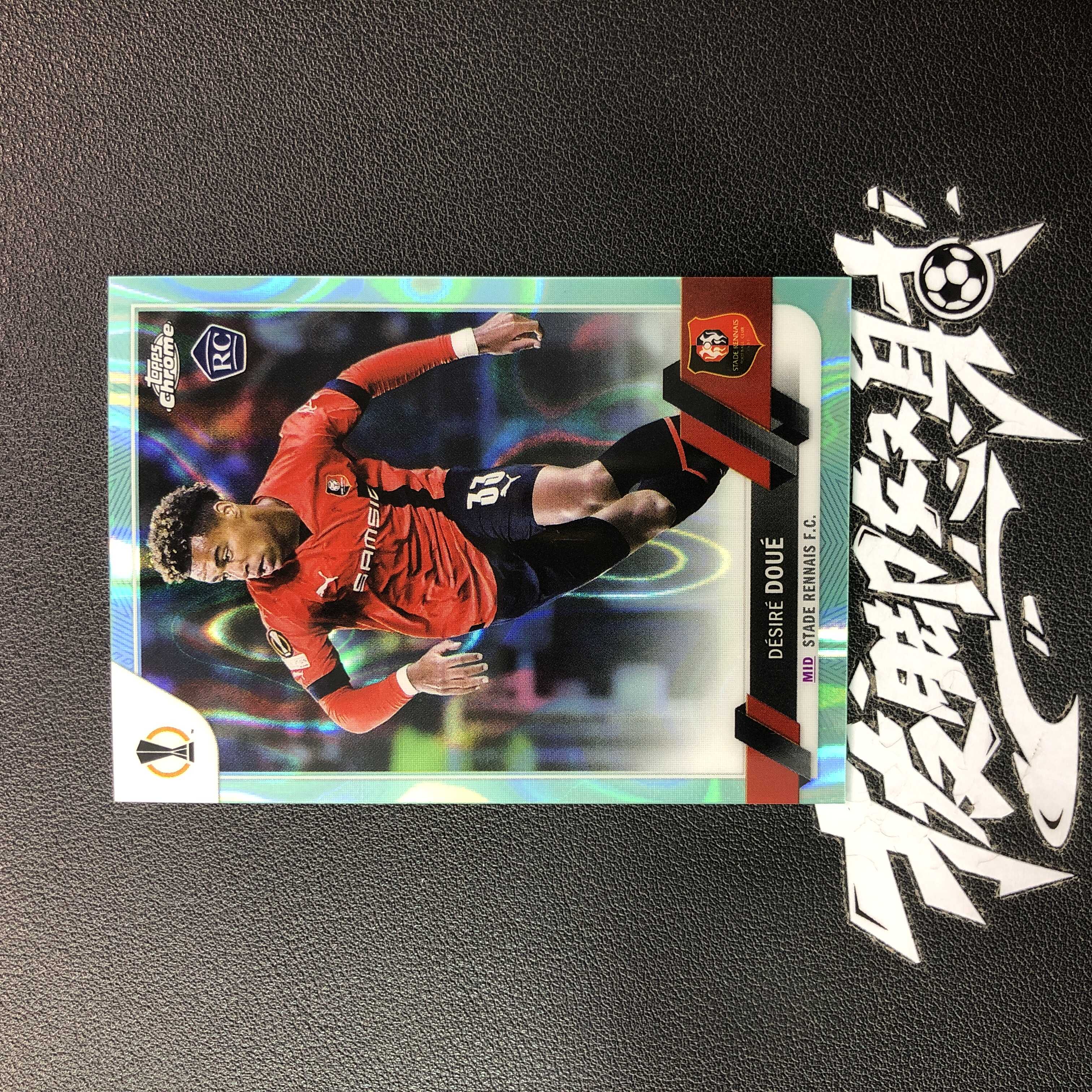 【怒射拍卖 接代卖】拔脚正义E135 2022-23 Topps Chrome Desire Doue 杜埃 雷恩 欧联 RC新秀 青熔岩折 ...