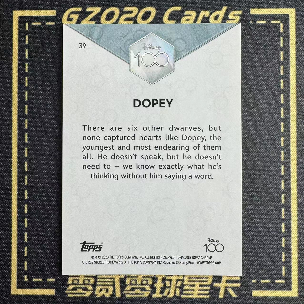2023 Topps Chrome Disney 100 元年 迪士尼100周年 Dopey 多比 糊涂蛋 5/25编 橙波纹折 白雪公主和七 ...