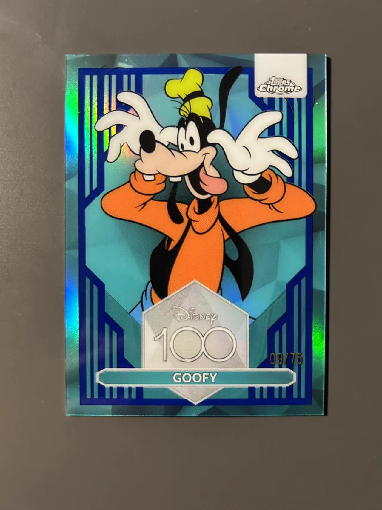 2023 Topps TOPPS CHROME DISNEY 100周年 goofy 迪士尼 高飞 /75编 蓝折 米奇 米妮好友 艾莎 史迪 ...