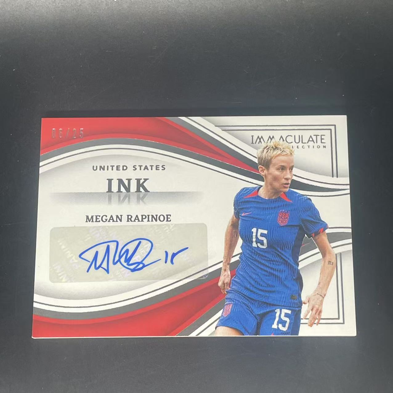 2023-24 Panini Immaculate megan rapinoe 美国 女足 梅根 拉皮诺埃 签字 INK签 /25编 极具收藏 ...