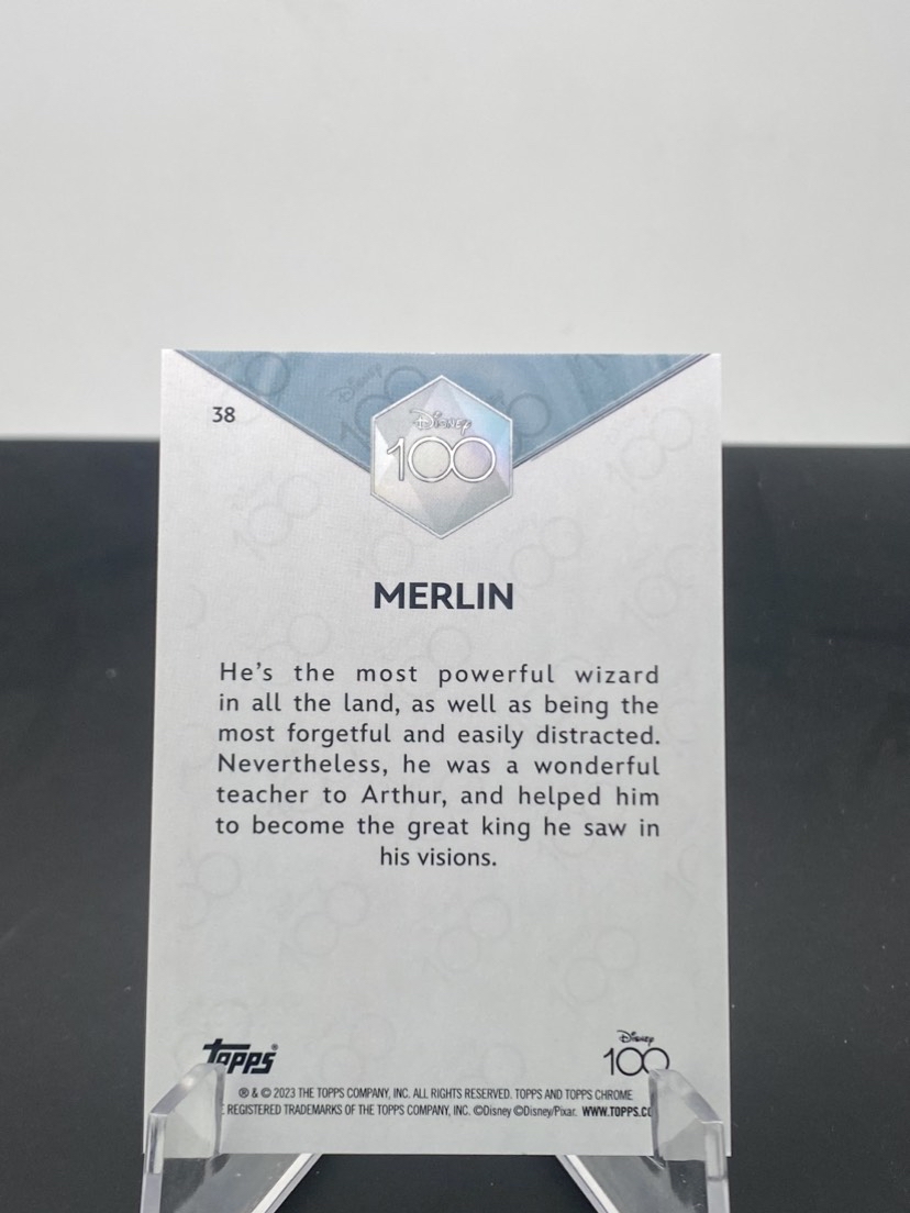 2023 Topps Chrome Merlin 【AG拍卖】迪士尼100周年 梅林 魔法师 亚瑟王导师 46/399编 粉折 收藏必备【骏】 卡淘