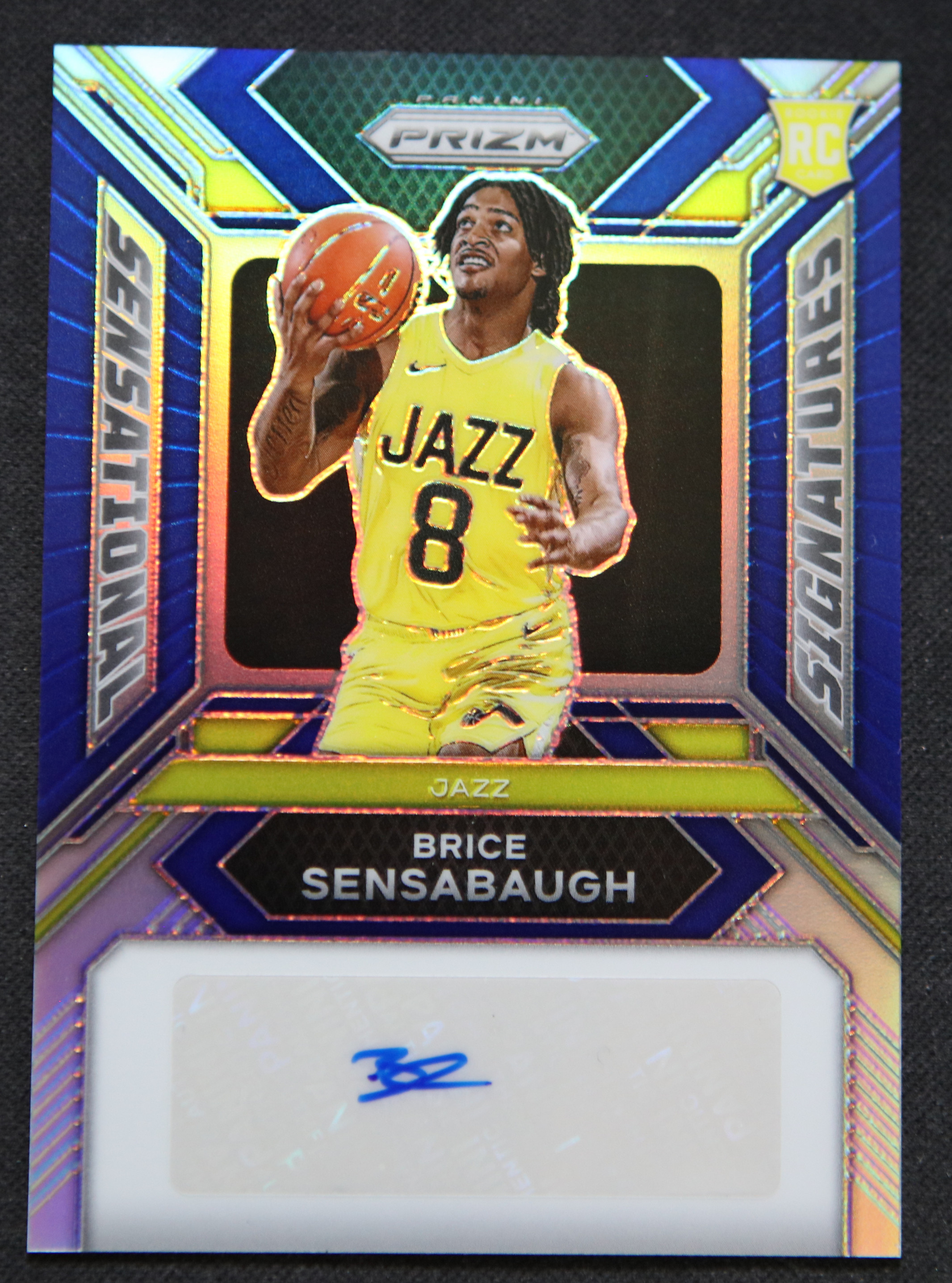 2023-24 Panini Prizm Brice Sensabaugh （小卡社代拍）PZ 爵士 布莱斯 森萨博 新秀 RC 蓝折 签字 ...