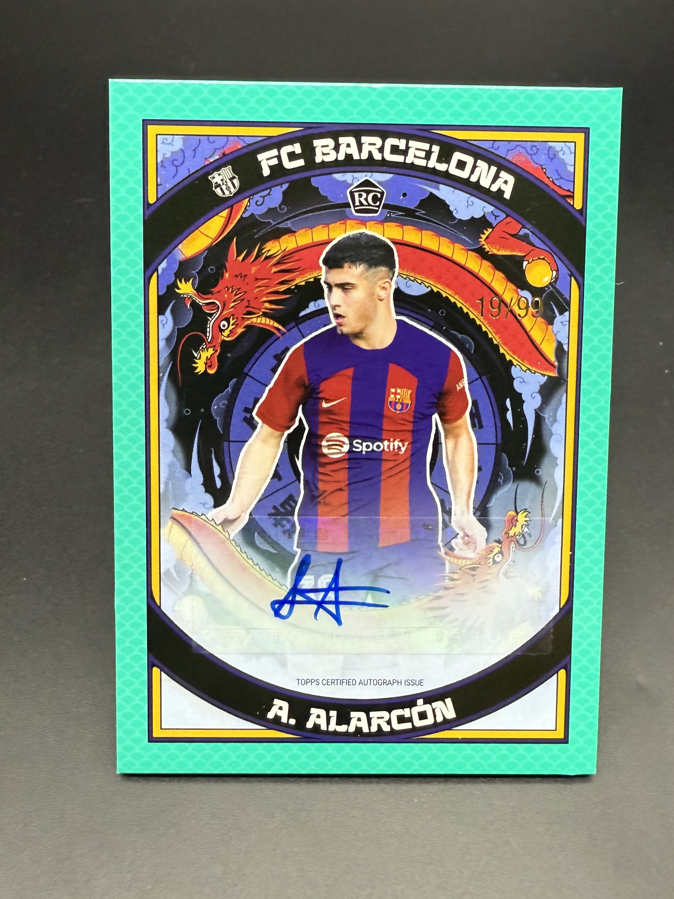 2024 Topps Barcelona Angel Alarcon RC 【湖水蓝拍卖】阿拉尔孔 新秀 巴塞罗那 巴萨 中国龙队盒 青折签 ...