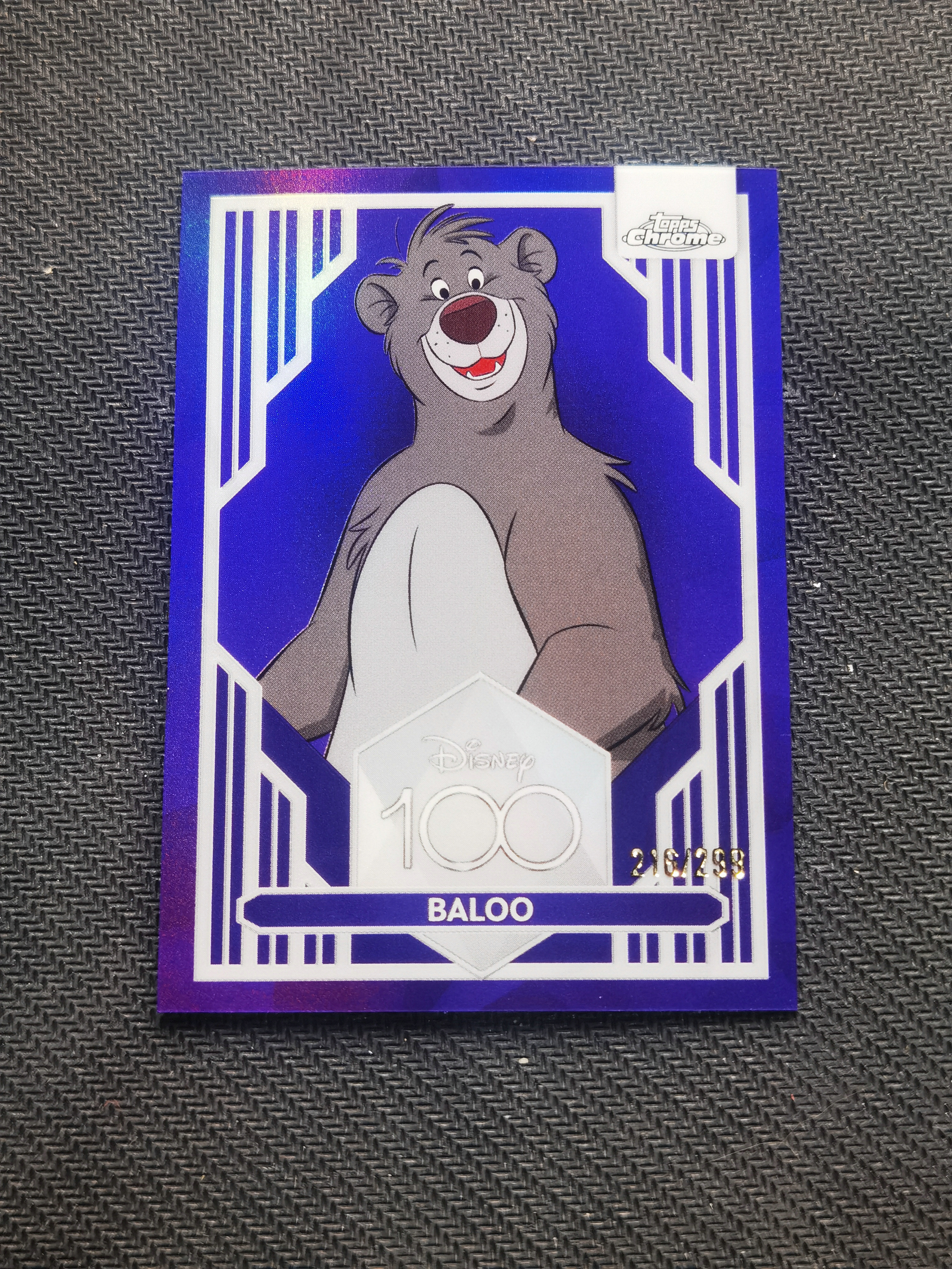 2023 Topps Chrome Disney Baloo 【MOKA魔卡球星卡】迪士尼100周年 奇幻森林 巴鲁 紫折 折射 216/ ...