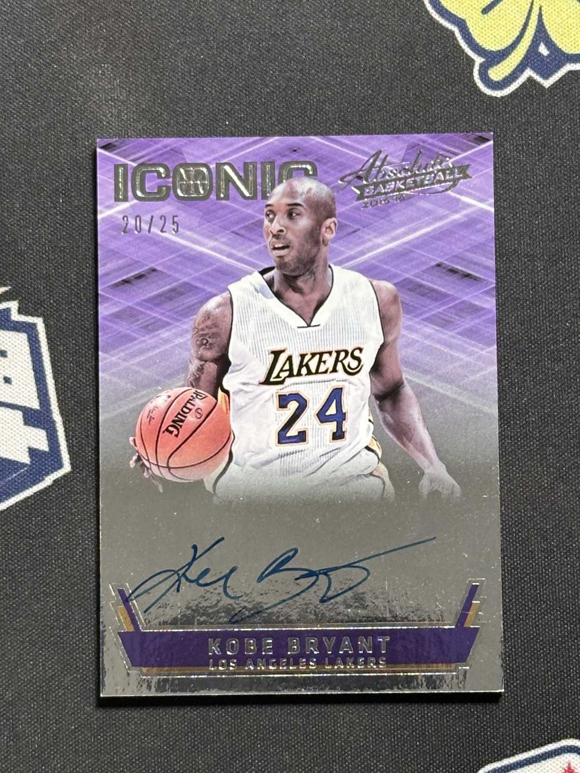 2015-16 Panini Absolute Kobe Bryant 科比 布莱恩特 黑曼巴 小飞侠 湖人 卡签 签字 25编 低编 绝笔 ...