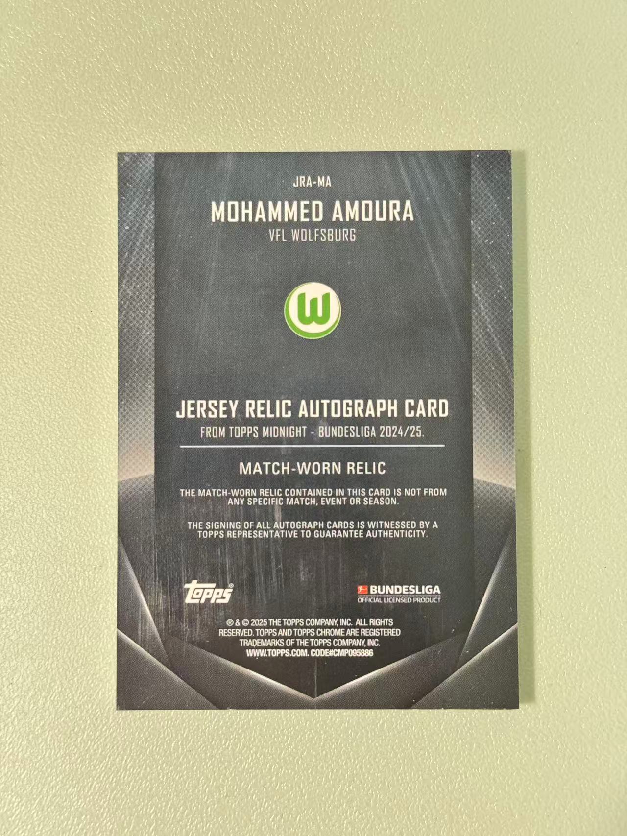2024-25 Topps MidNight Mohammed Amoura RC 德甲午夜 新秀 阿穆拉 沃尔夫斯堡 41/49编 月光折 ...