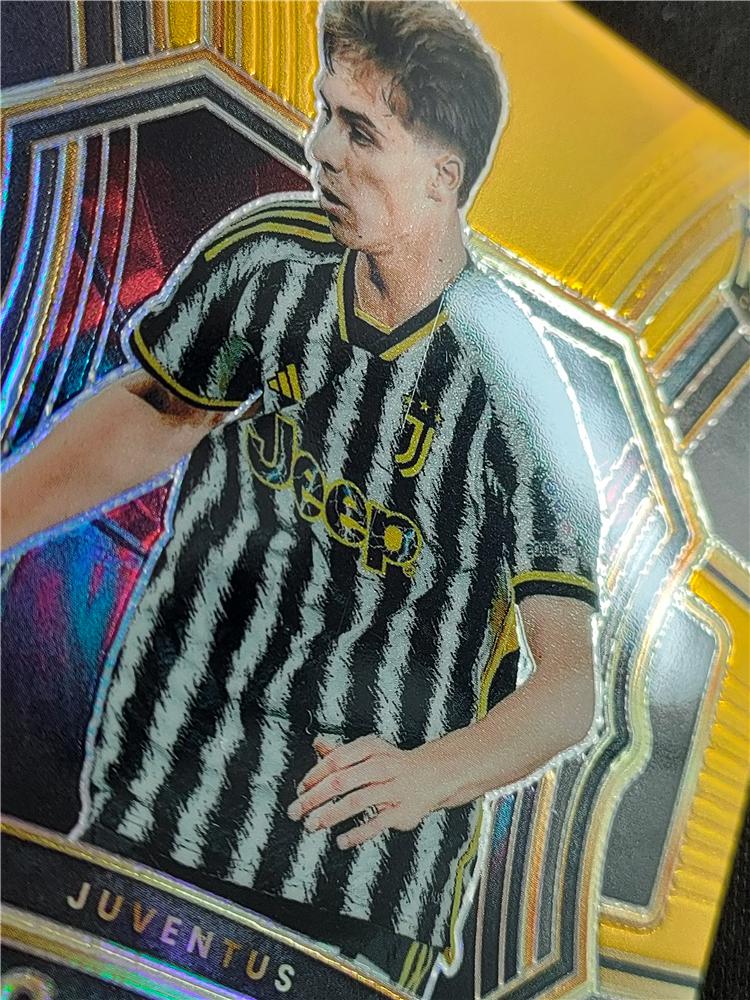 【LA拍卖精品】2023-24 Panini Select 意甲 Kenan Yildiz 尤文图斯 伊尔迪兹 土耳其 新秀RC 10编 金折 ...