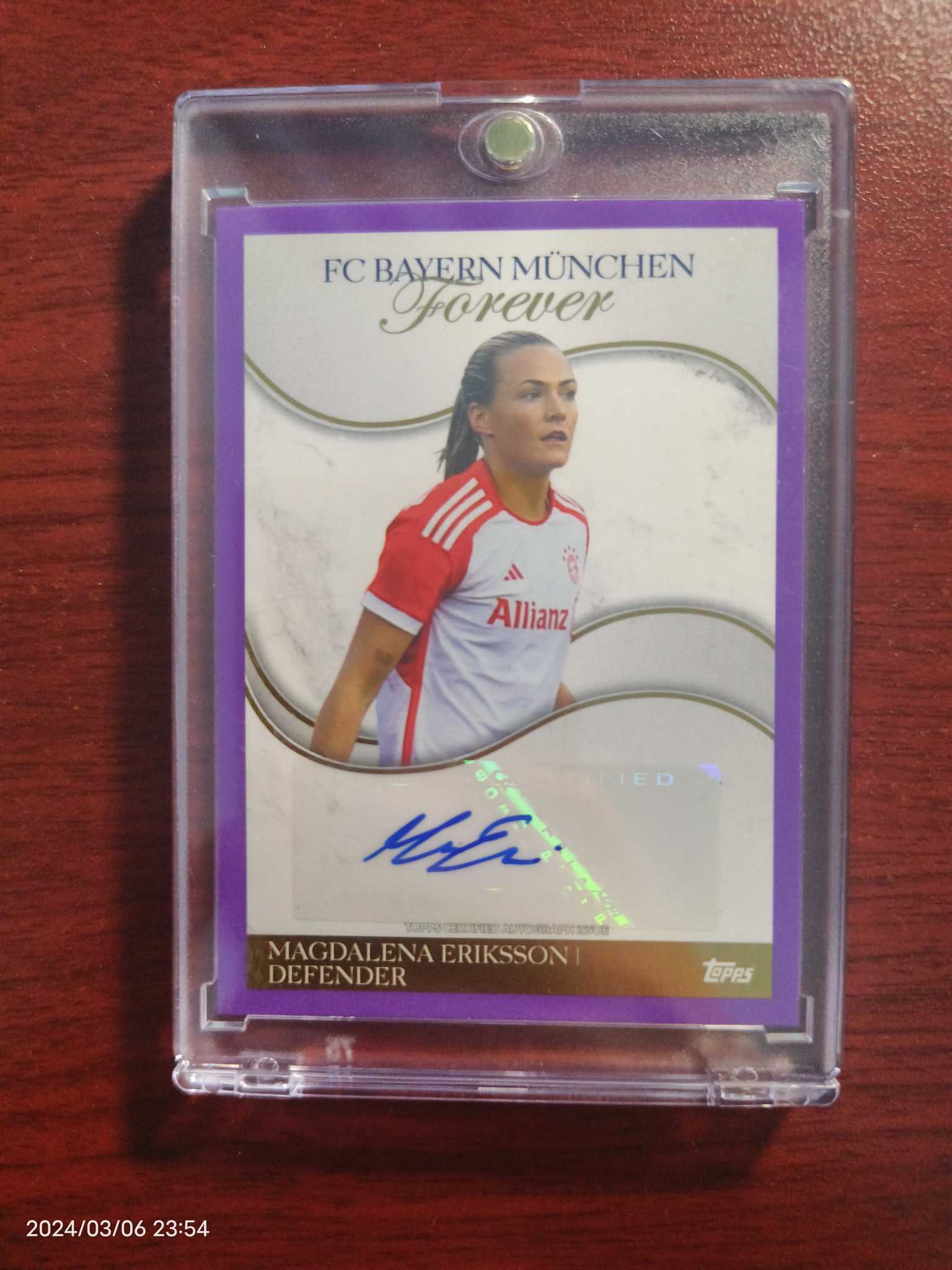 【标准版代拍】2024 Topps FC Bayern Munchen 拜仁永恒情人节限定队盒 拜仁女足 玛格达列娜 埃里克森 紫折签字 15 ...