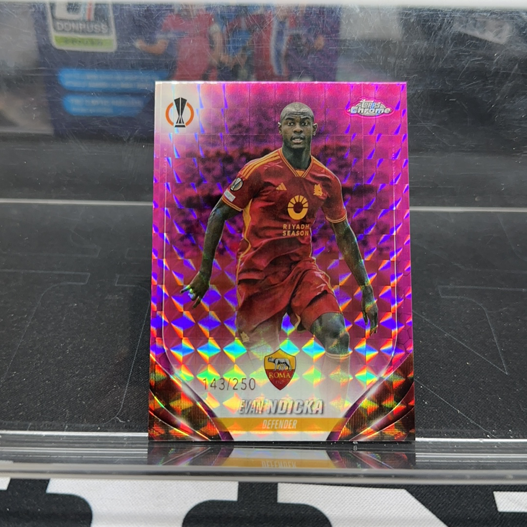 2023-24 Topps Chrome Evan Ndicka 【大熊拍卖】欧冠TC 恩迪卡 罗马 143/250编 粉几何折 微瑕如图心哥 卡淘