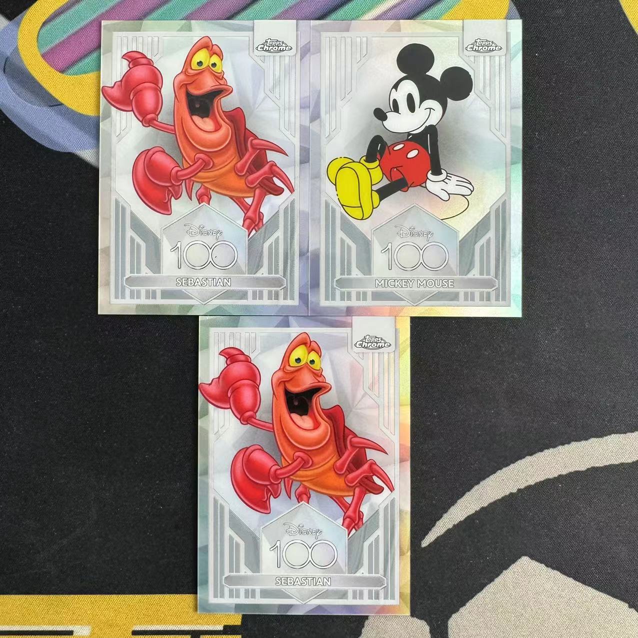 2023 Topps Chrome Disney 100 元年迪士尼100周年 米奇 米老鼠 塞巴斯蒂安 银折 三张打包（明鑫） 卡淘