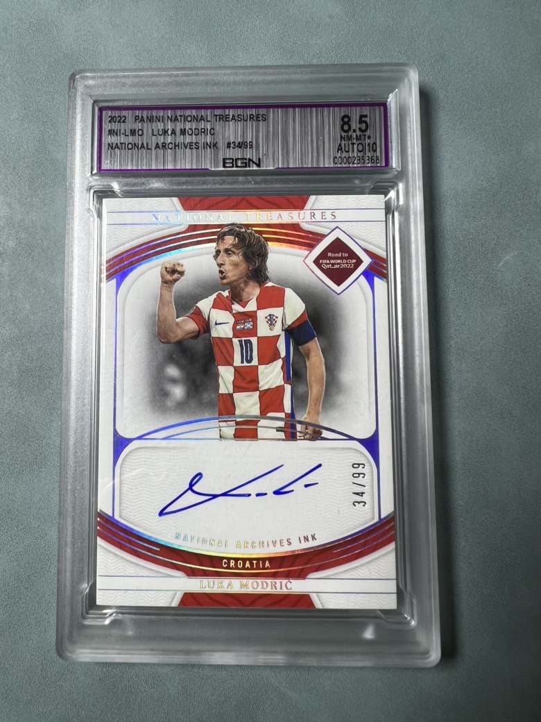 2022 Panini National Treasures Luka Modric 国宝 世界杯 克罗地亚 中场魔术师 魔笛 莫德里奇 卡签 ...