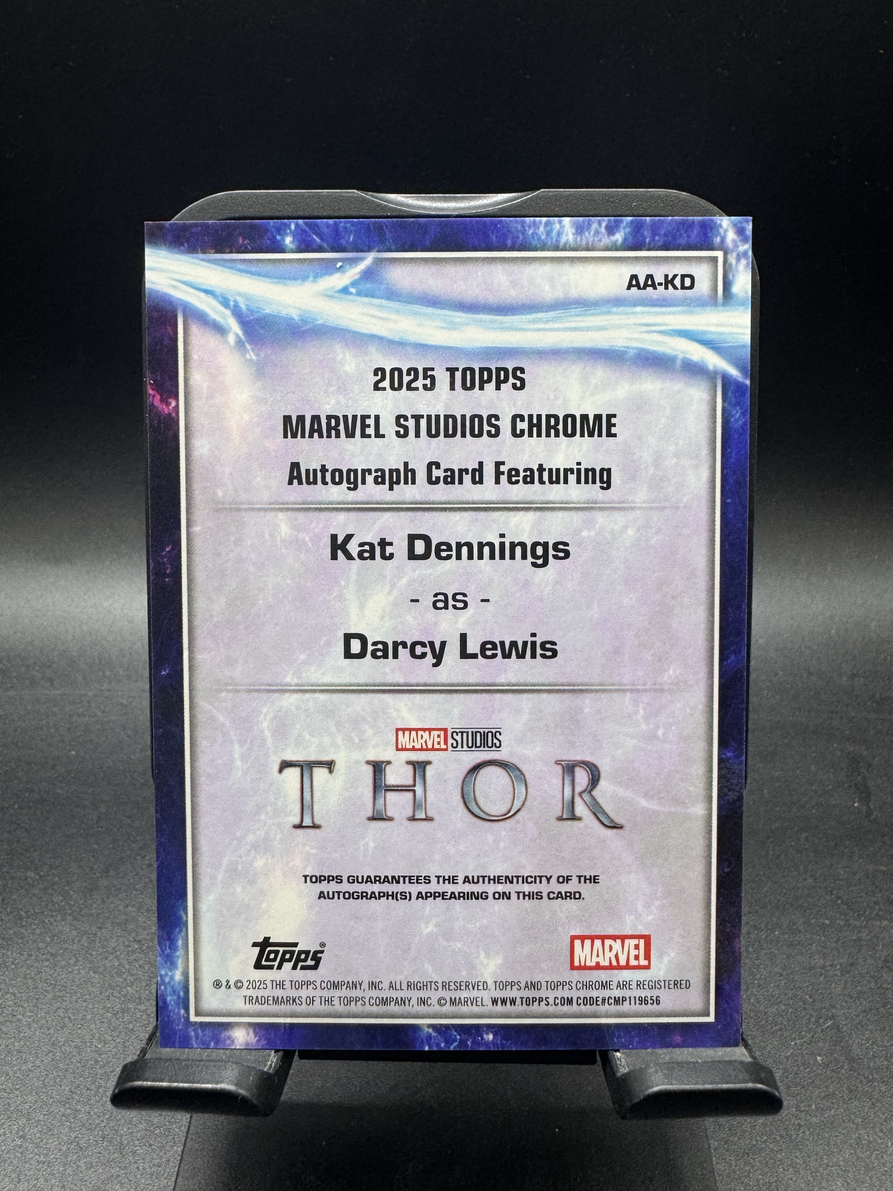 2025 Topps Marvel (MCU) Chrome 漫威影视周年 【神真代拍锁】达西·刘（Darcy Lewis）签字 银折 超大 ...