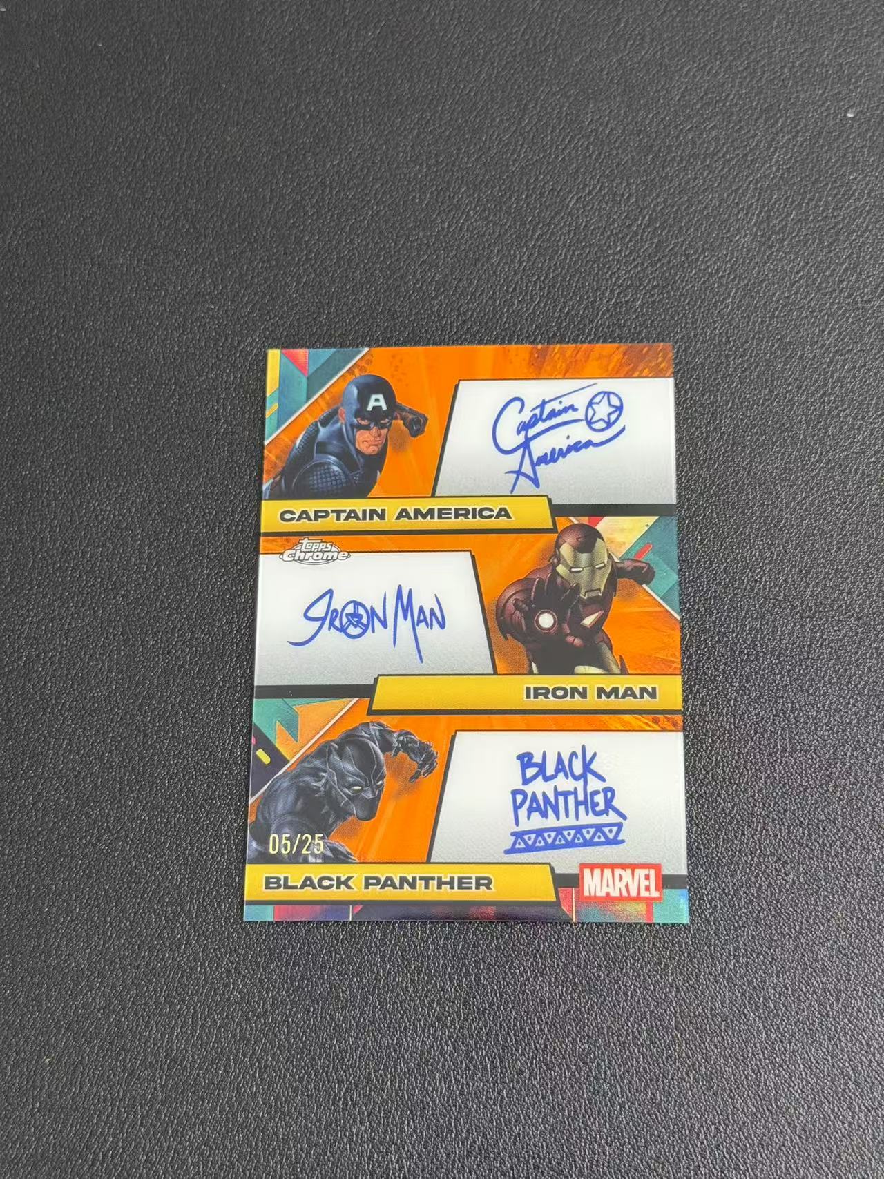 2025 Topps Marvel (MCU) iron man 【禄卡拍卖】漫威TC 钢铁侠 美国队长 黑豹 硬汉三人组 签字 三签 印签 ...