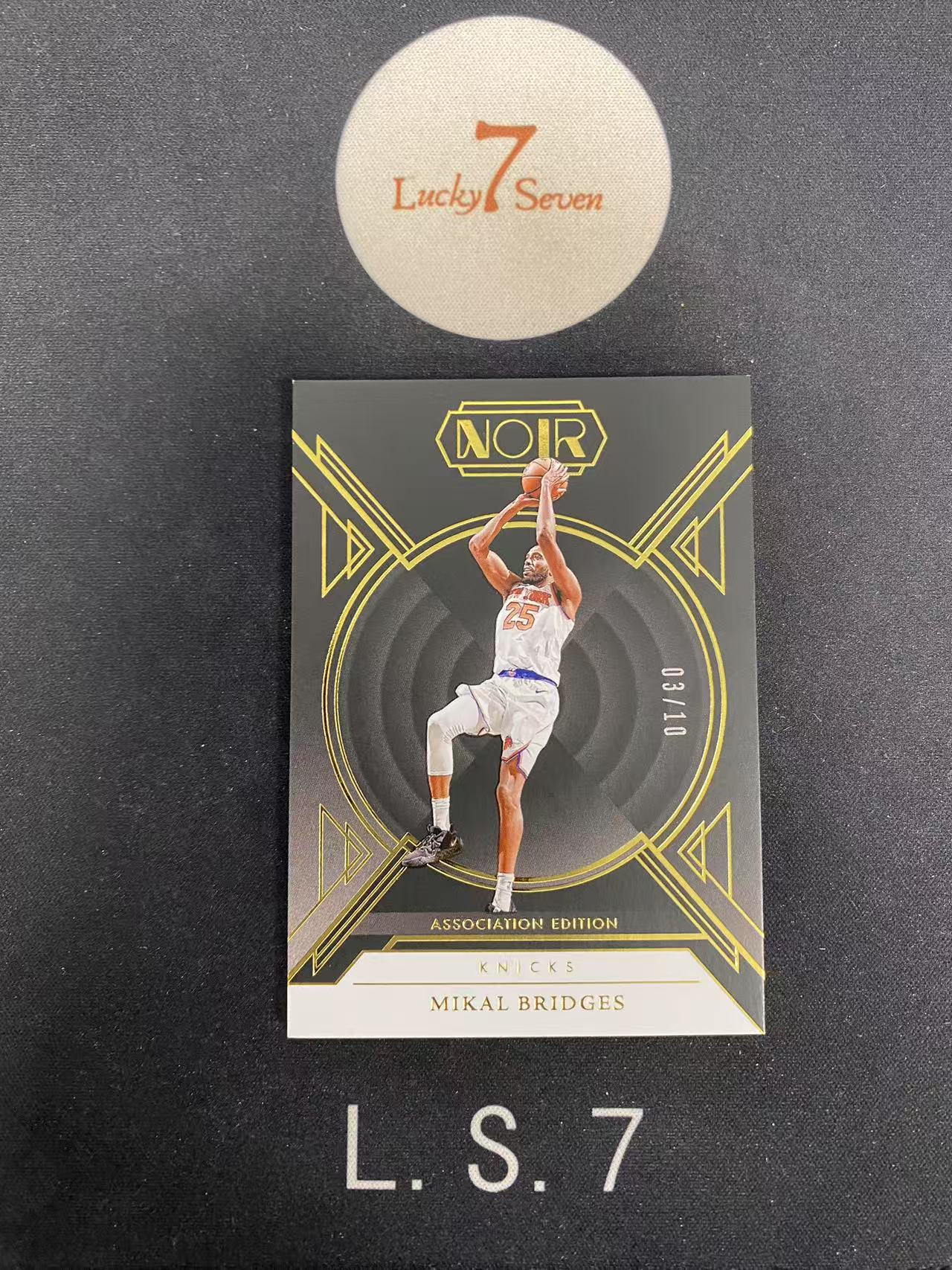2024-25 Panini Noir Mikal Bridges LS7拍卖 诺尔 纽约 尼克斯 米卡尔 布里奇斯 03/10 Base SBX1 卡淘