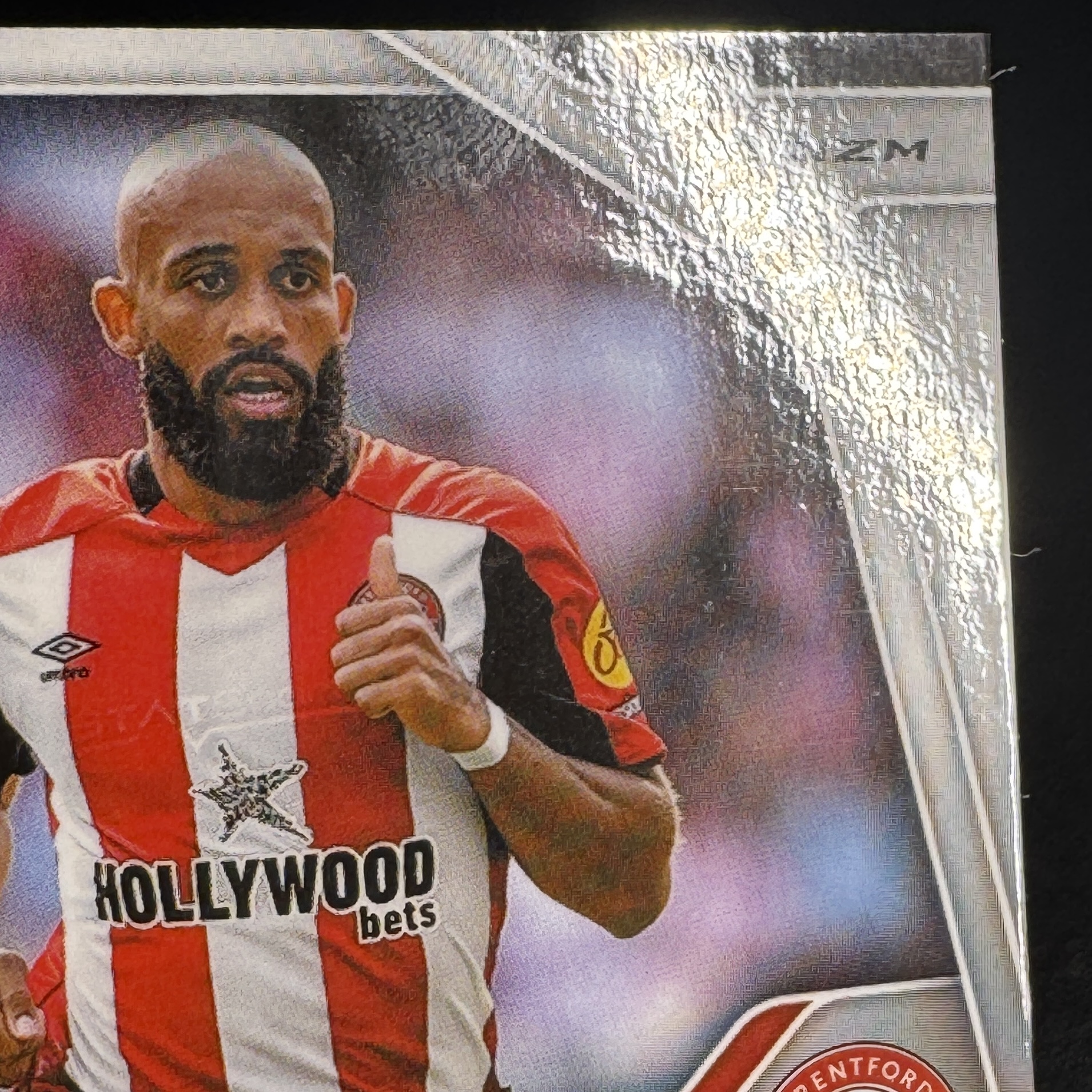 【FCB拍卖】2024-25 PANINI PRIZM MBEUMO 姆贝乌莫 8编 4/8 蓝先行折 布伦特福德 喀麦隆 英超 微瑕 ...