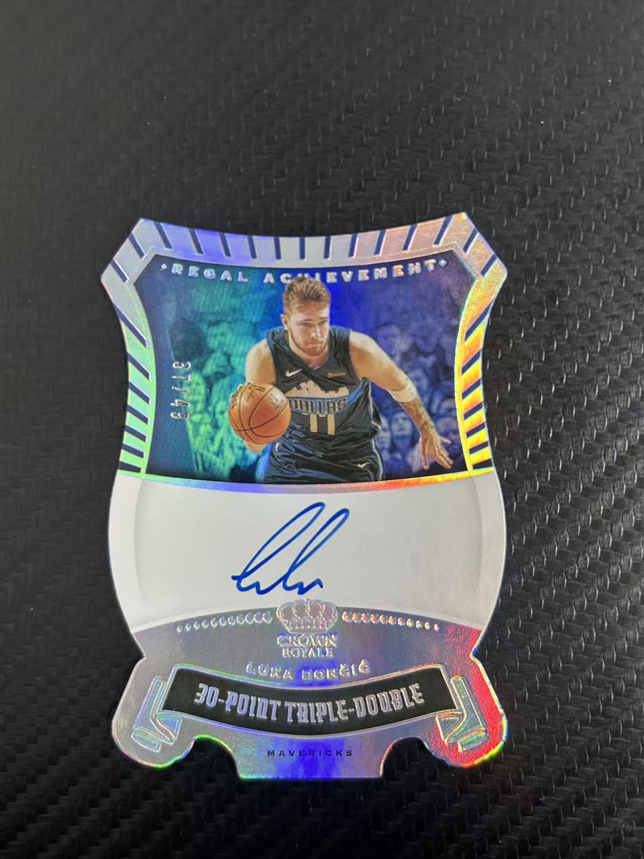 2020-21 Panini Crown Royale Luka Doncic #RA-LDU【灯灯拍卡】 皇冠系列 独行侠 东契奇 异形 ...