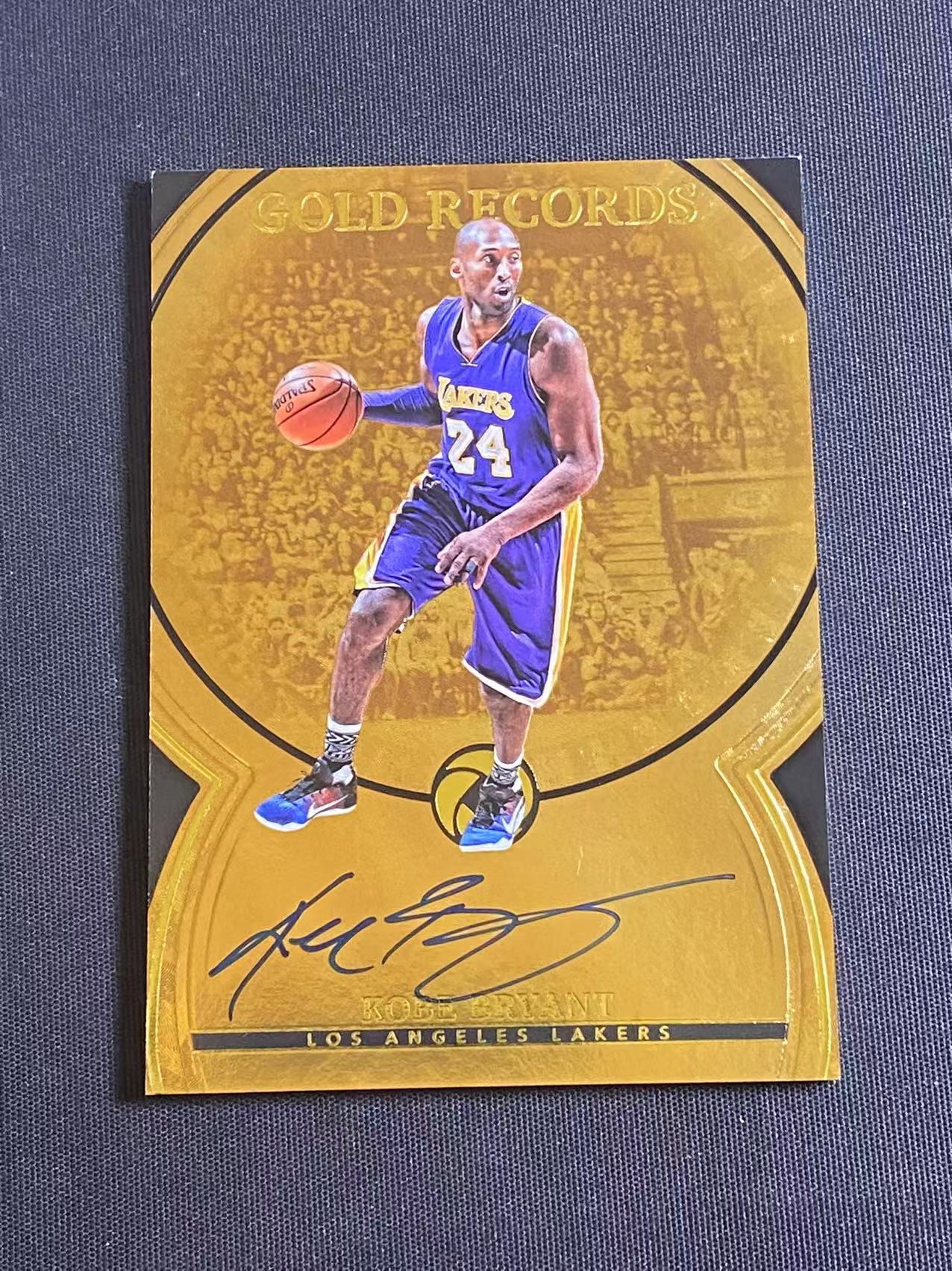 2017-18 【六六代卖】 Exquisite Collection Kobe Bryant 科比 布莱恩特 湖人 金书 03/35编 卡签 ...