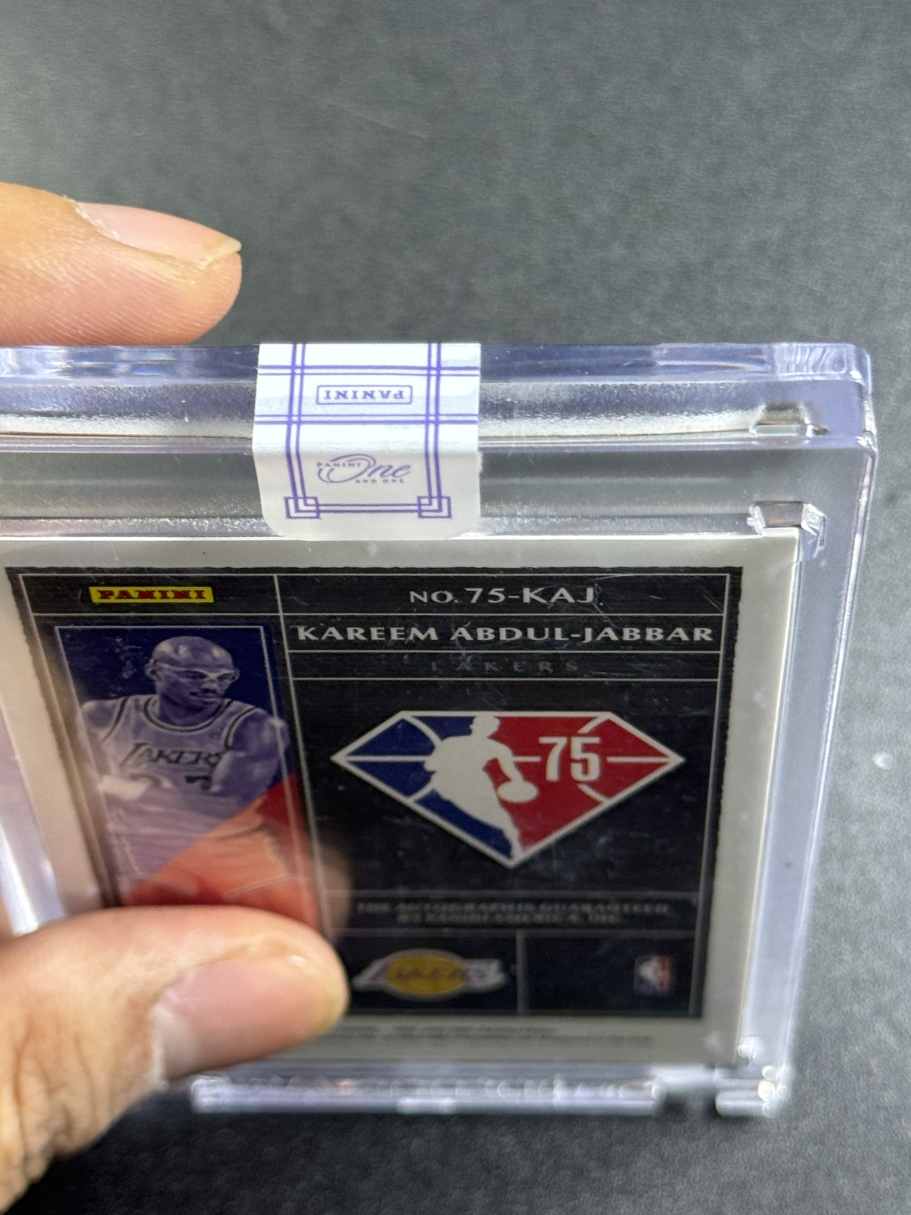 【喷子拍卖】2021-22 Panini One and One Kareem Abdul Jabbar 洛杉矶湖人 天勾 贾巴尔 75周年 75大巨星 镜面 签字 25编 红版 卡签 可凑套 ...