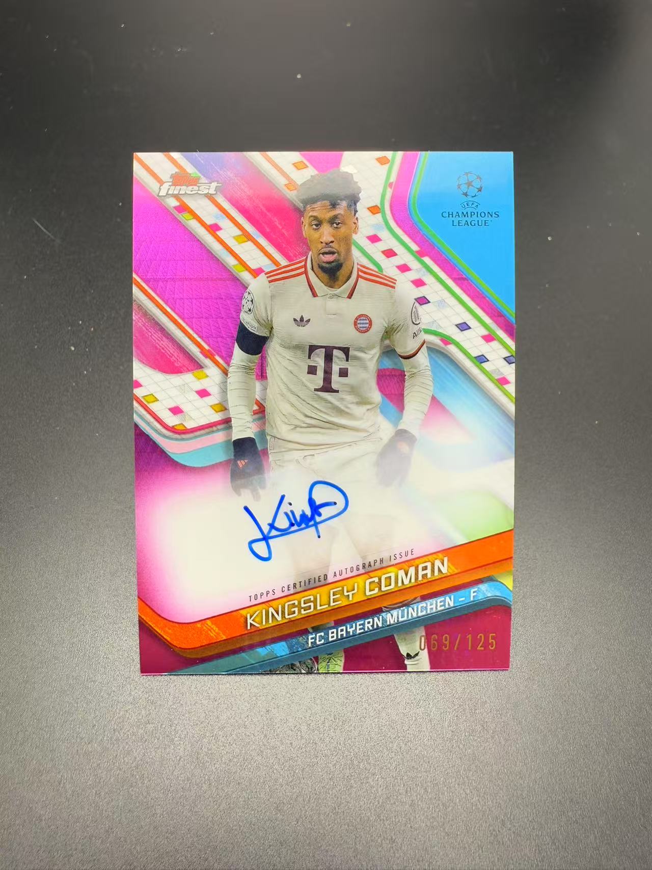 2025 Topps Finest Kingsley Coman 【湖水蓝拍卖】金斯利 科曼 拜仁慕尼黑 欧战 欧冠 粉棱镜折 125编 收藏 ...