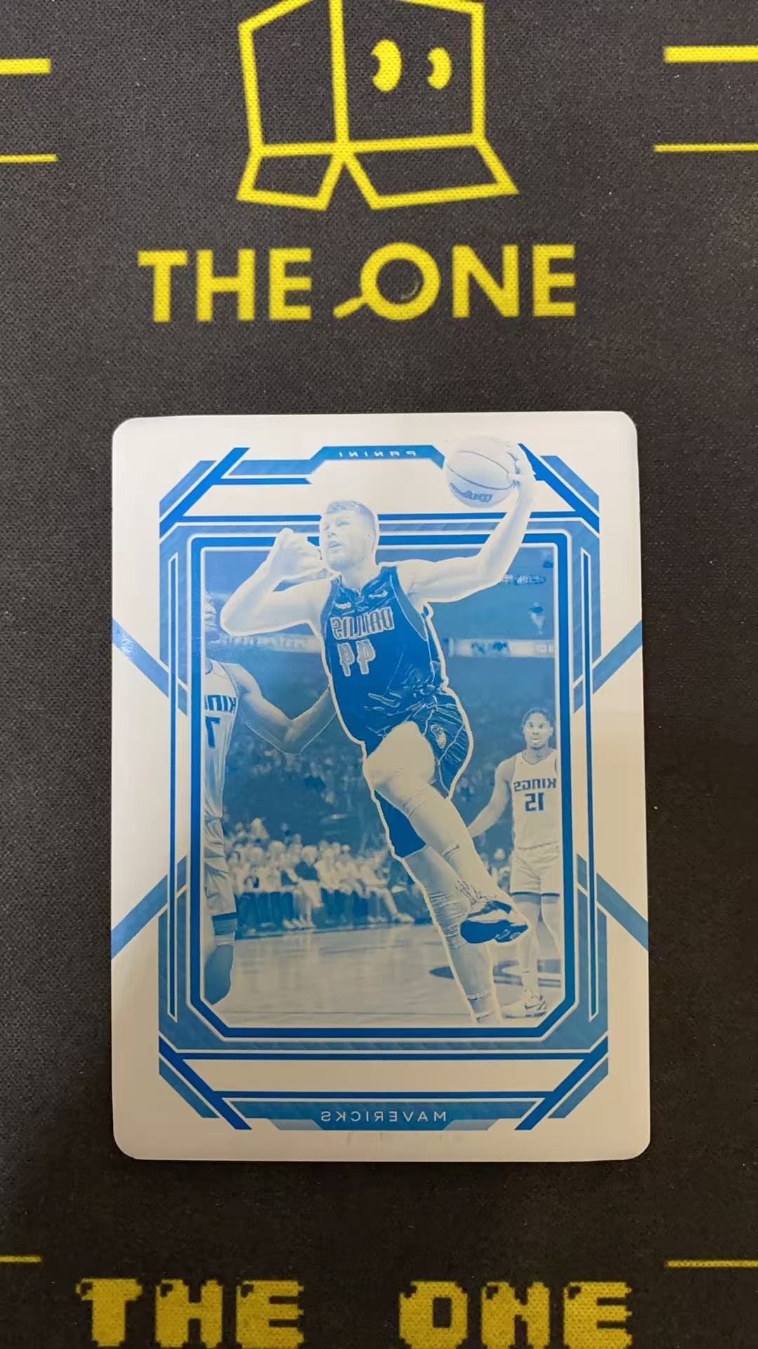 2023-24 Panini National Treasures Davis Bertans 【TheOne】贝尔坦斯 独行侠 国宝 1/1 ...