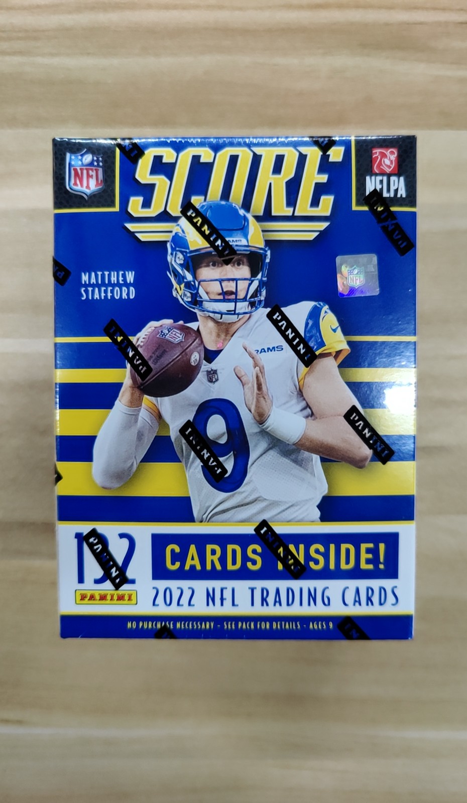 slh072022 Panini Score Box 2022 Panini Score 橄榄球 手雷整盒 卡量惊人 132张 过手瘾 搏限量 ...