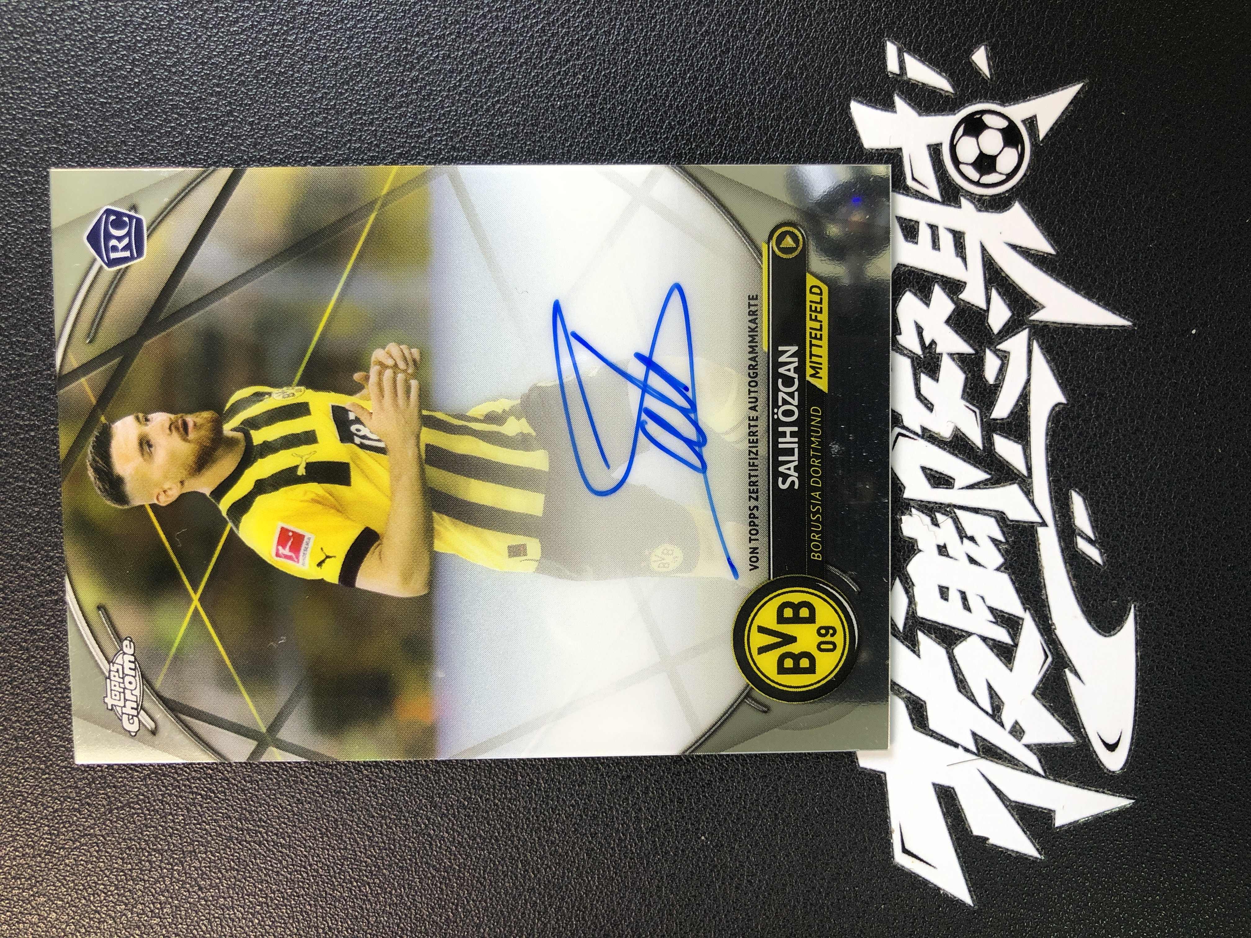 【怒射拍卖 接代卖】拔脚很好AW48 2023 topps 多特高端队盒Salih Ozcan萨利赫 厄兹詹 多特蒙德 德甲 RC新秀 签字 ...