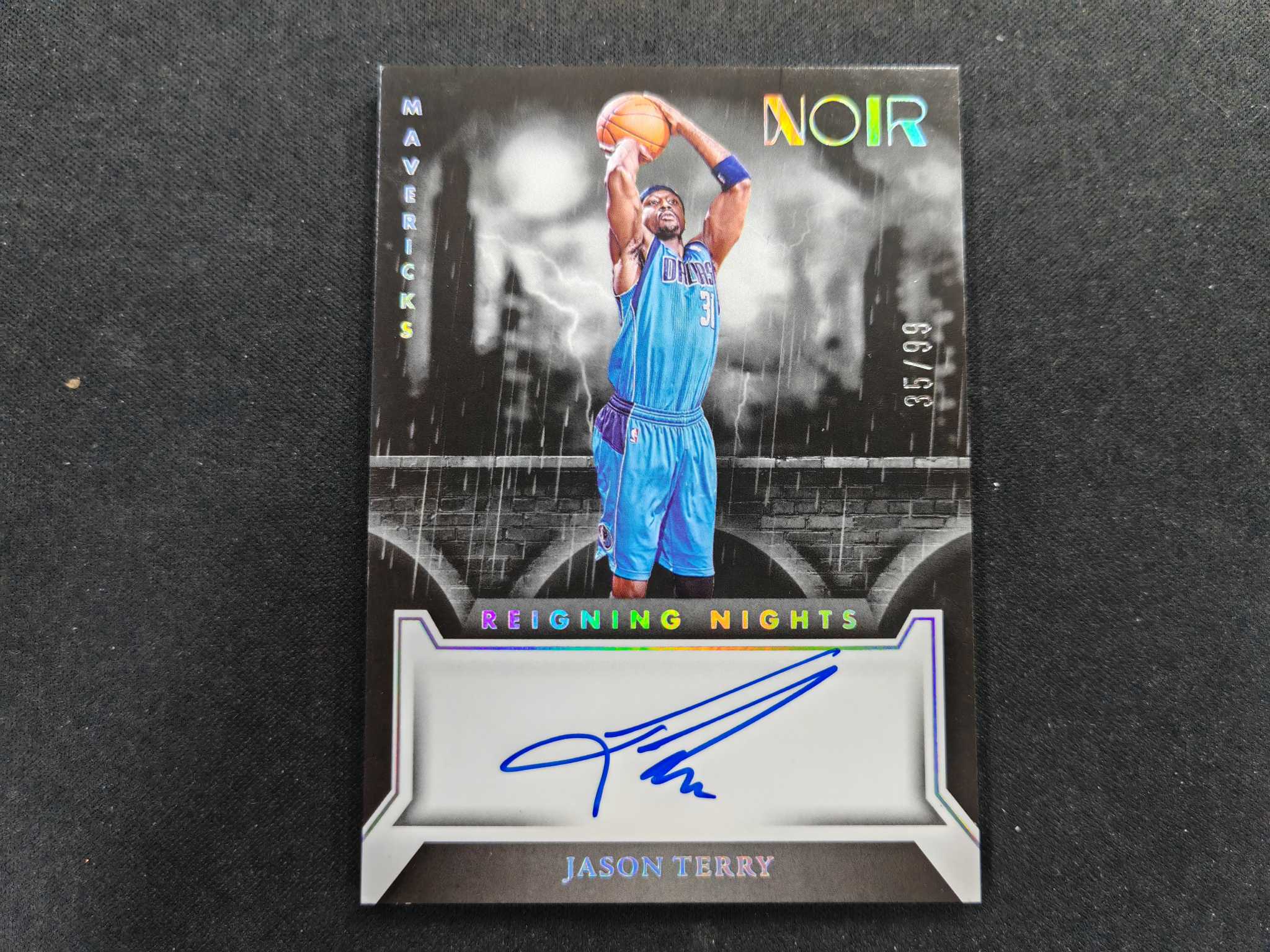 2022-23 Panini Noir Jason Terry SC球星卡 独行侠 杰森特里 雨夜签 签字 卡签 99编 卡品如图收藏必备 ...