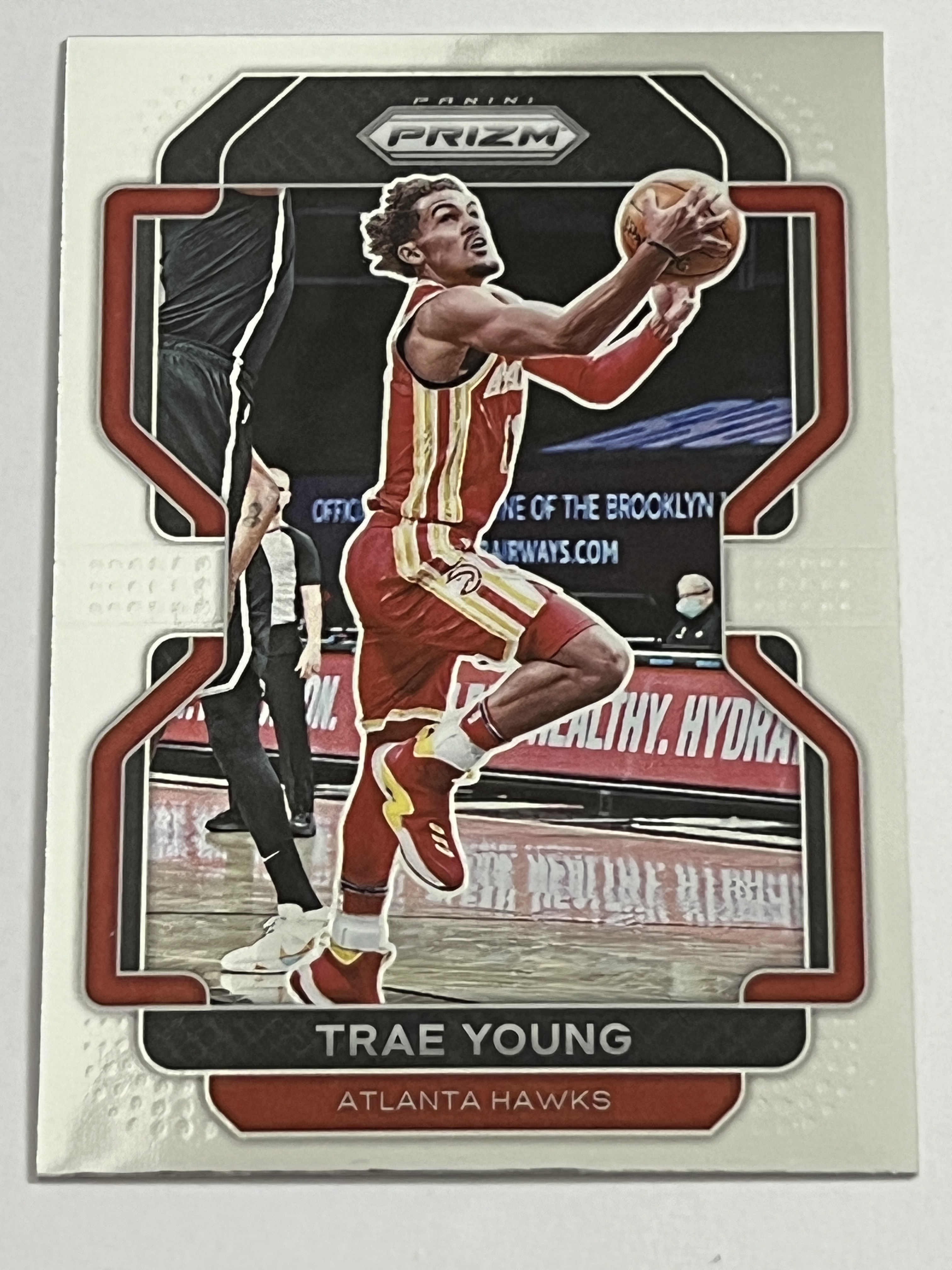 2021-22 Panini Prizm Trae Young 特雷杨 吹杨 老鹰队 热门球星 收藏必备 实卡精美 #26 卡淘