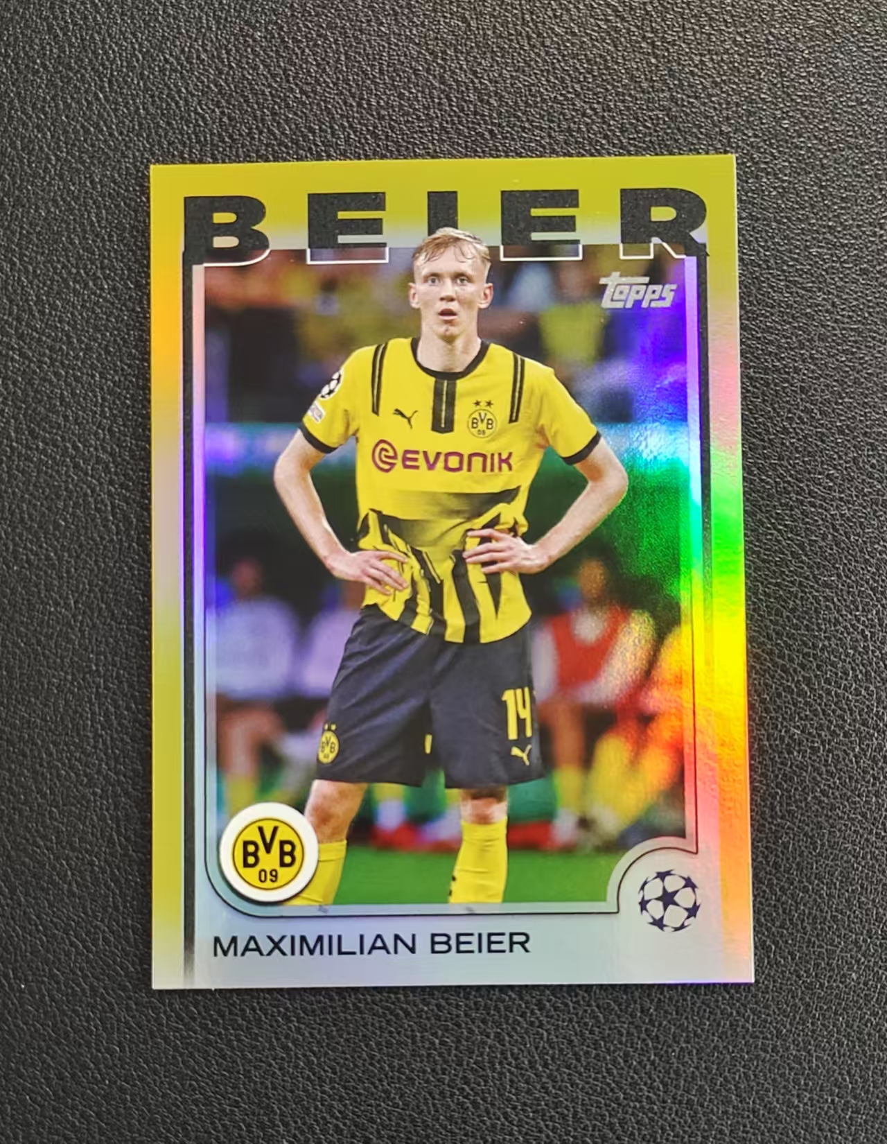 2024-25 Topps UCC maximilian beier (钰钰代拍)欧冠UCC 多特蒙德 拜尔 171/175编 黄折 瑕疵如图 ...