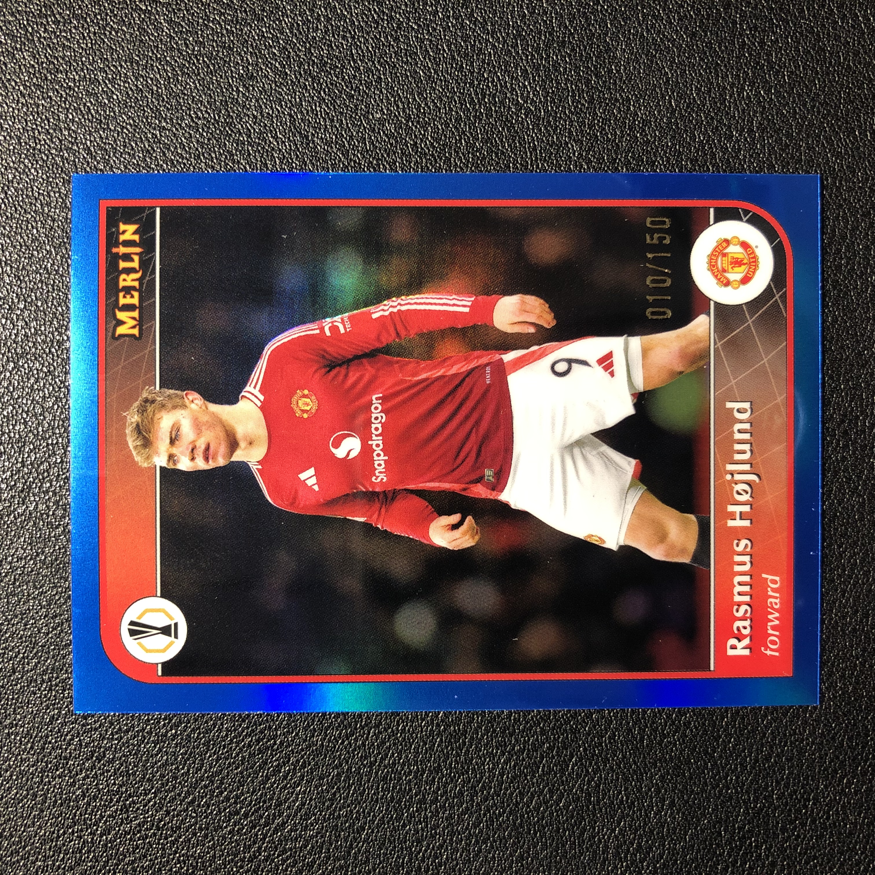 2025 Topps Merlin chrome Rasmus Hojlund 霍伊伦德 010/150编 蓝折 曼联 曼彻斯特联 丹麦 欧战 ...