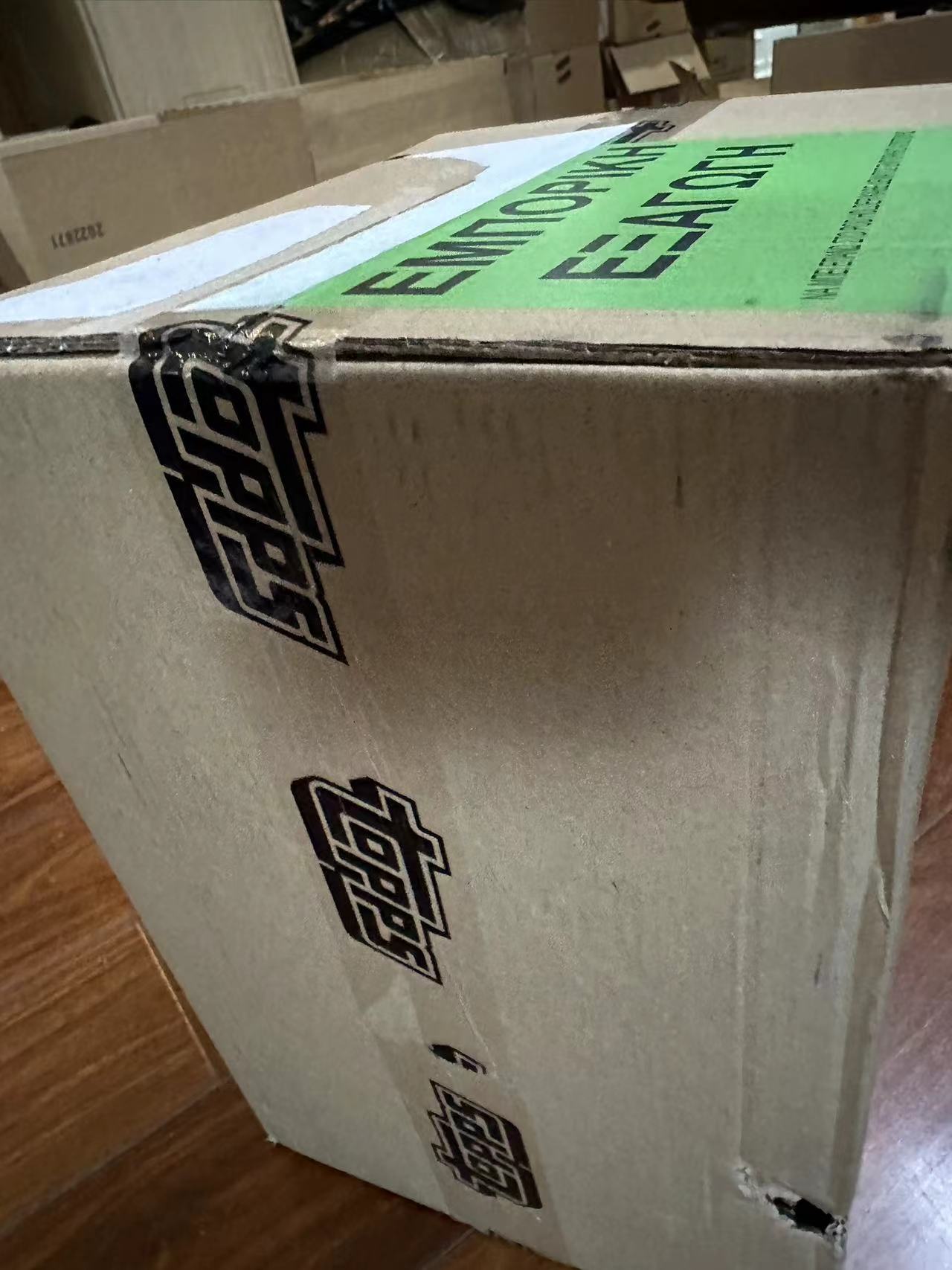 2024 Topps Arsenal Forever Arsenal 爆金拍卖 2024 阿森纳永恒队盒 原箱 6盒 每盒3签字 亨利 ...