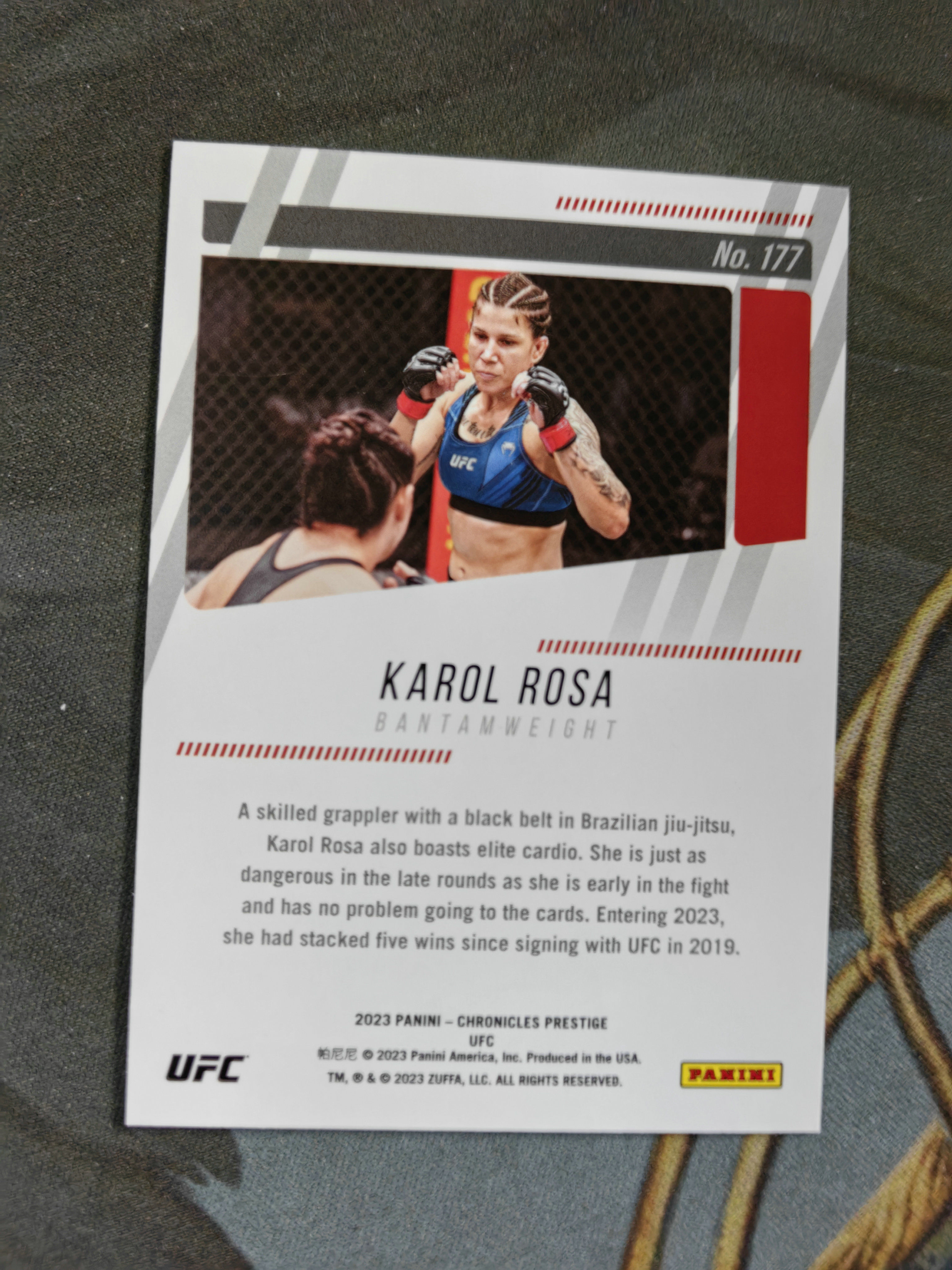 2023 编年史 UFC PRESTIGE 限量/25 KAROL ROSA 卡罗尔·罗莎 格斗 (品见大图)《苏州卡通》【1119】 卡淘