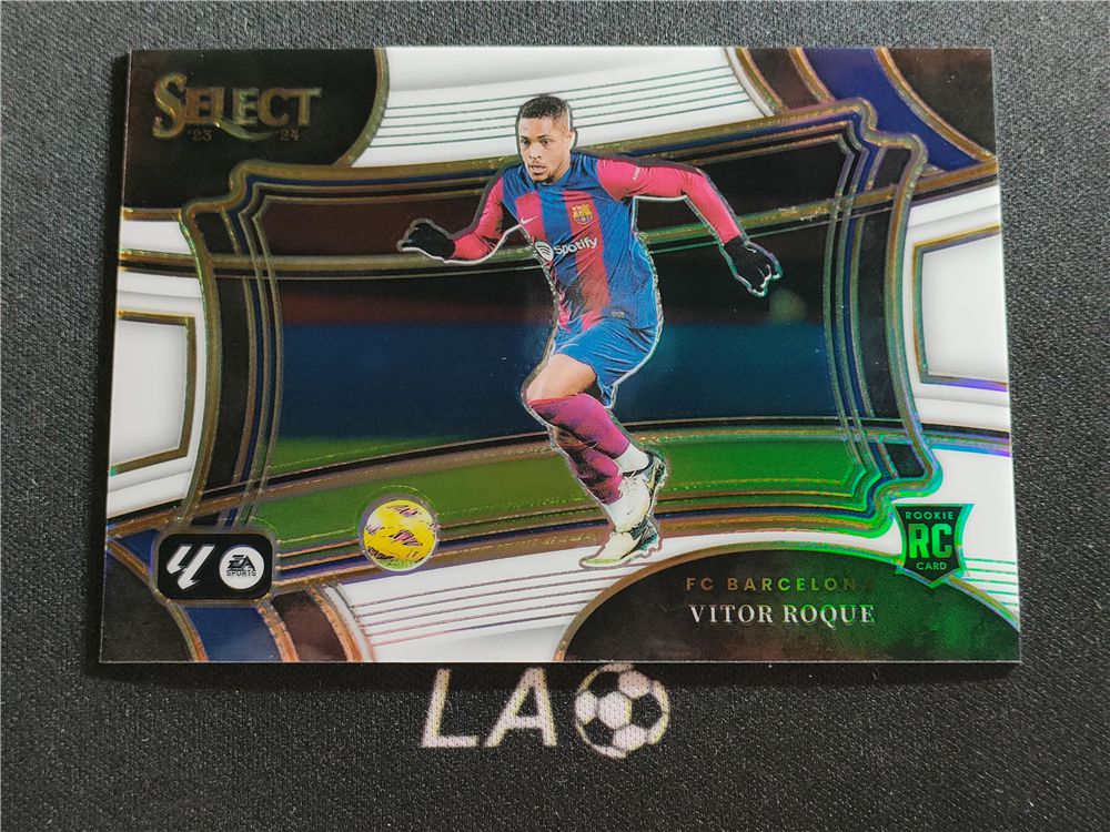 【LA足球】2023-24 Panini Select Vitor Roque 西甲 巴萨 巴塞罗那 维托尔 罗克 新秀RC 巴西 三阶 20 ...