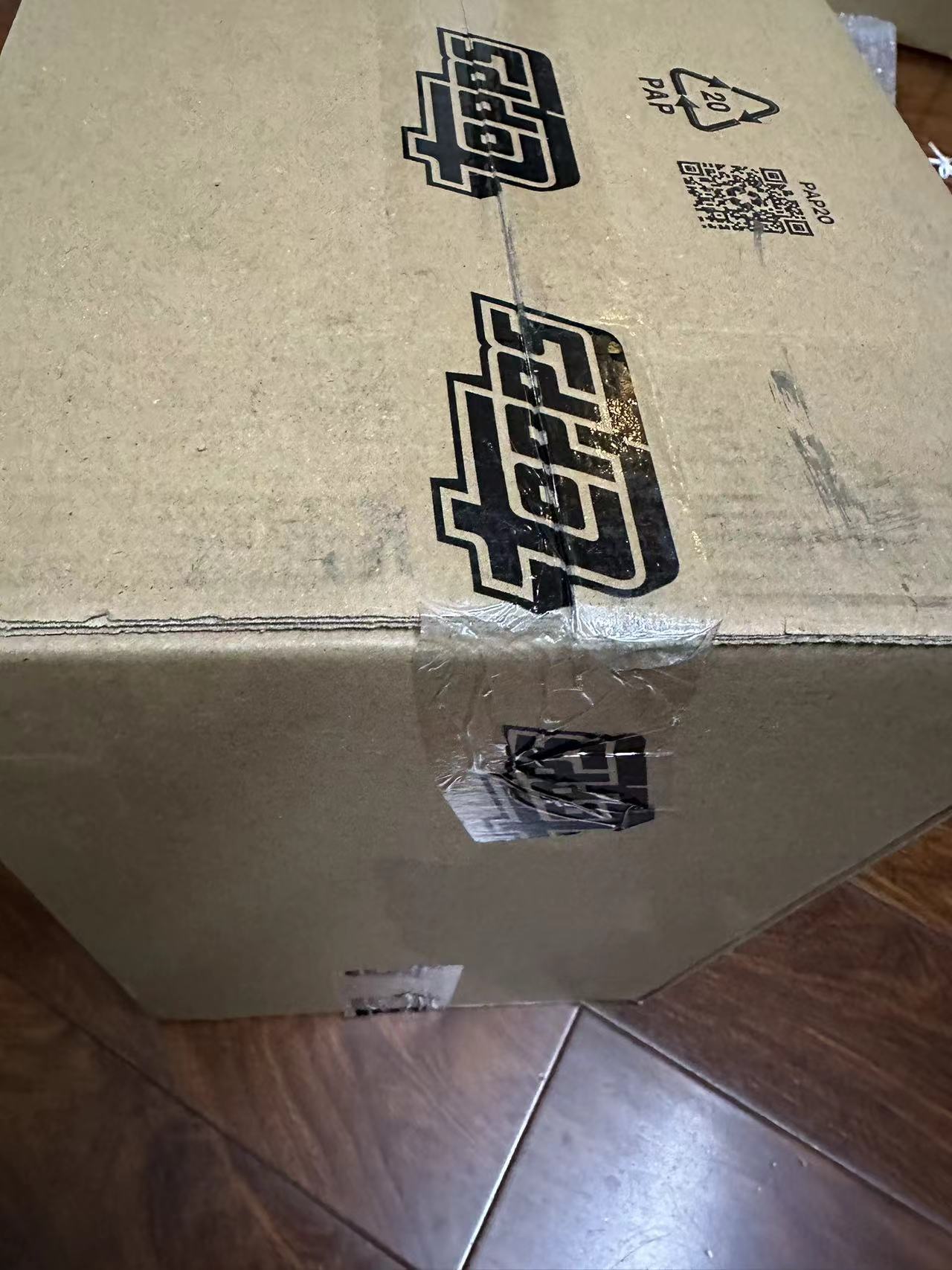 2024 Topps Arsenal Forever Arsenal 爆金拍卖 2024 阿森纳永恒队盒 原箱 6盒 每盒3签字 亨利 ...