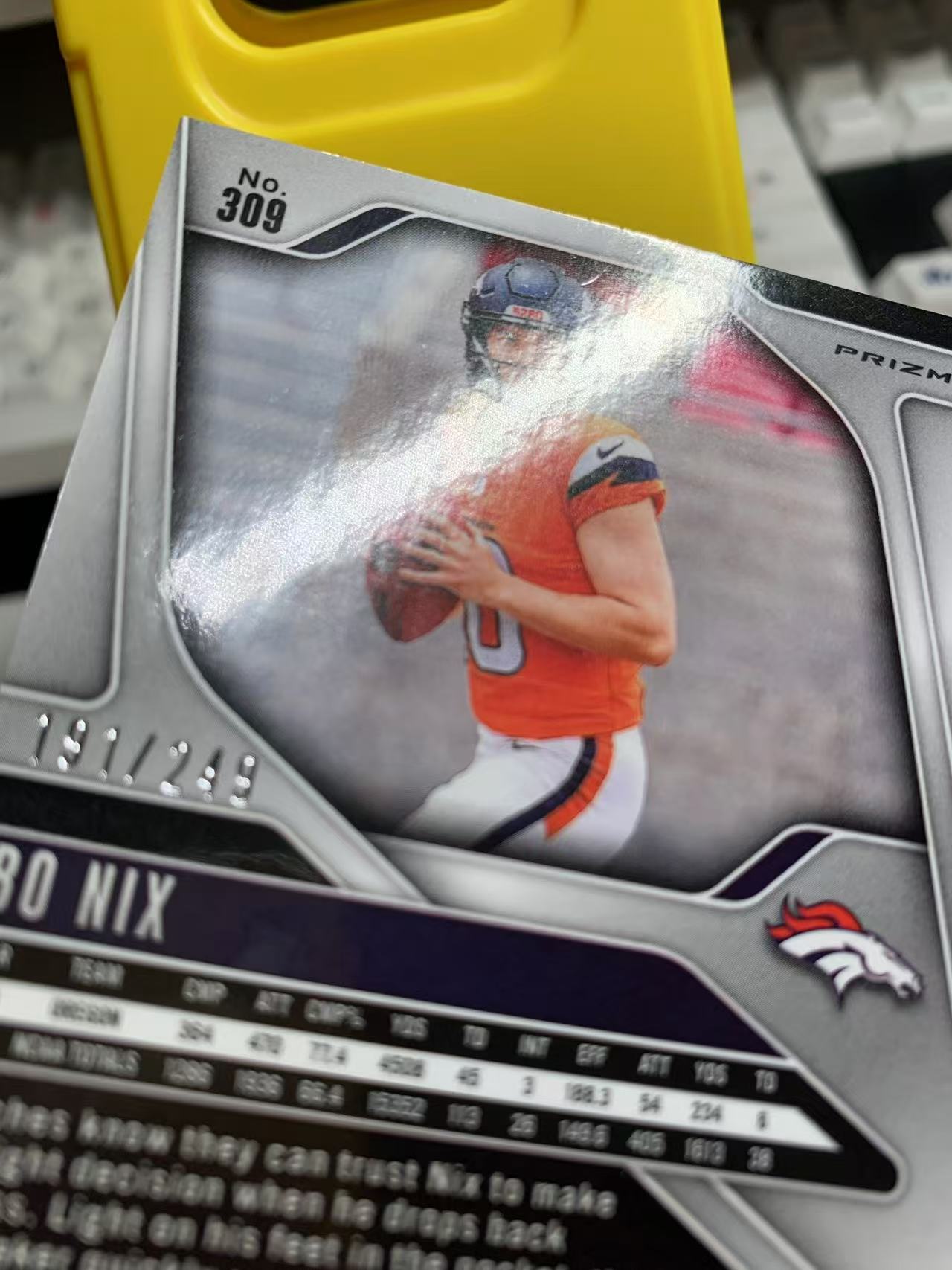 2024 Panini Prizm Bo Nix RC PZ 橄榄球 伯 尼克斯 新秀 四分卫 丹佛野马队长 季后赛起飞 橙折 橙配橙 Orange Colormatch /249编 卡品微瑕 ...